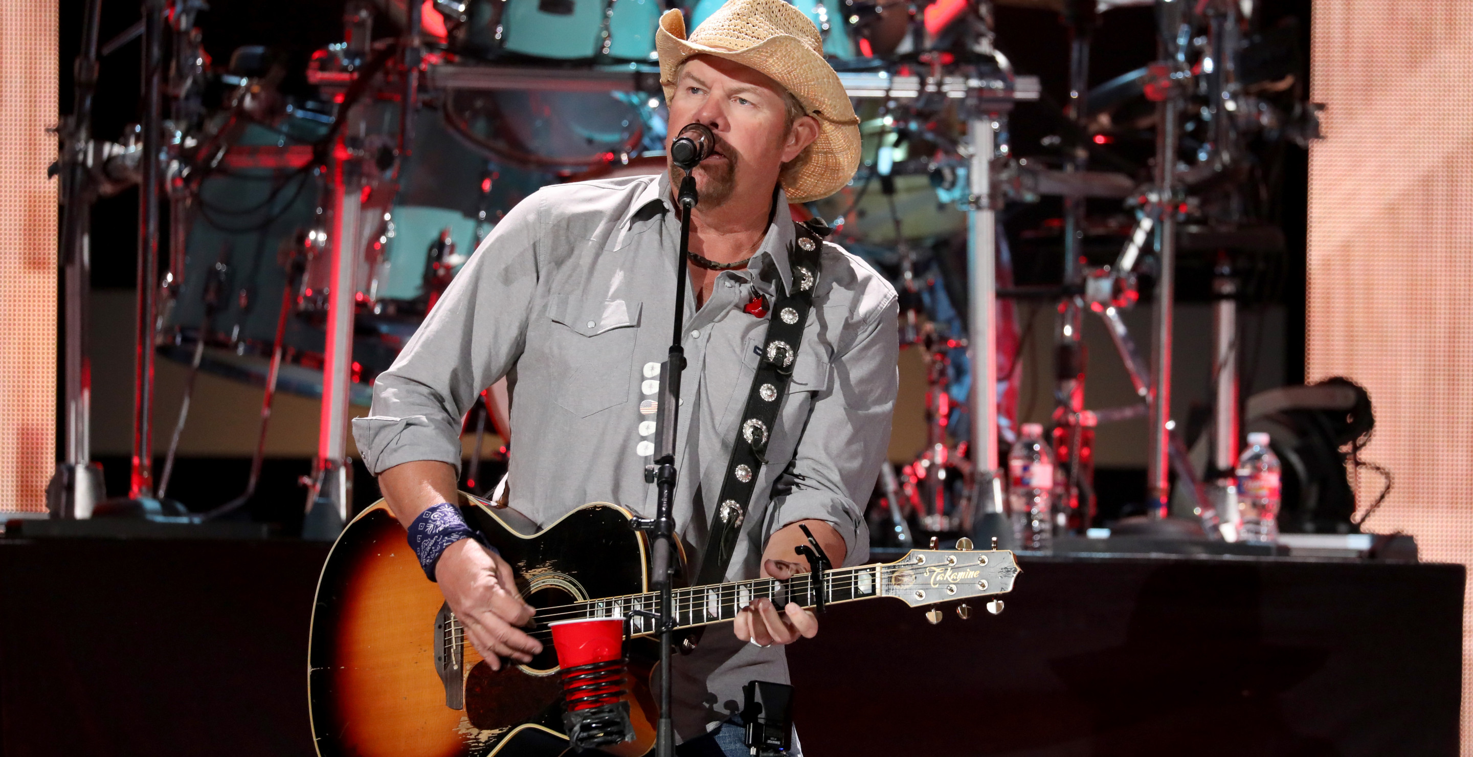 Toby Keith Donated More Than $20 Million to Fight Childhood Cancer ...