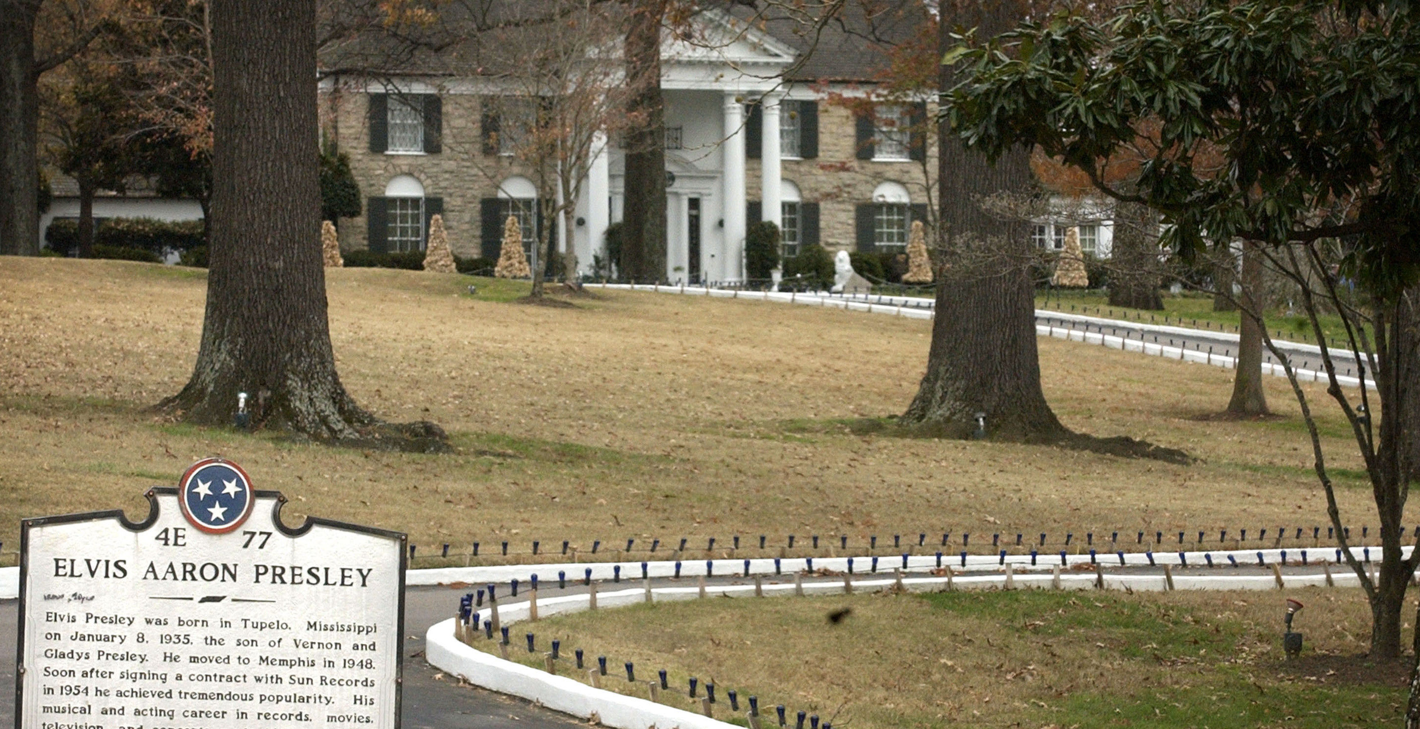 Inside Graceland: A Look At The Most Iconic Features Of Elvis Presley's ...