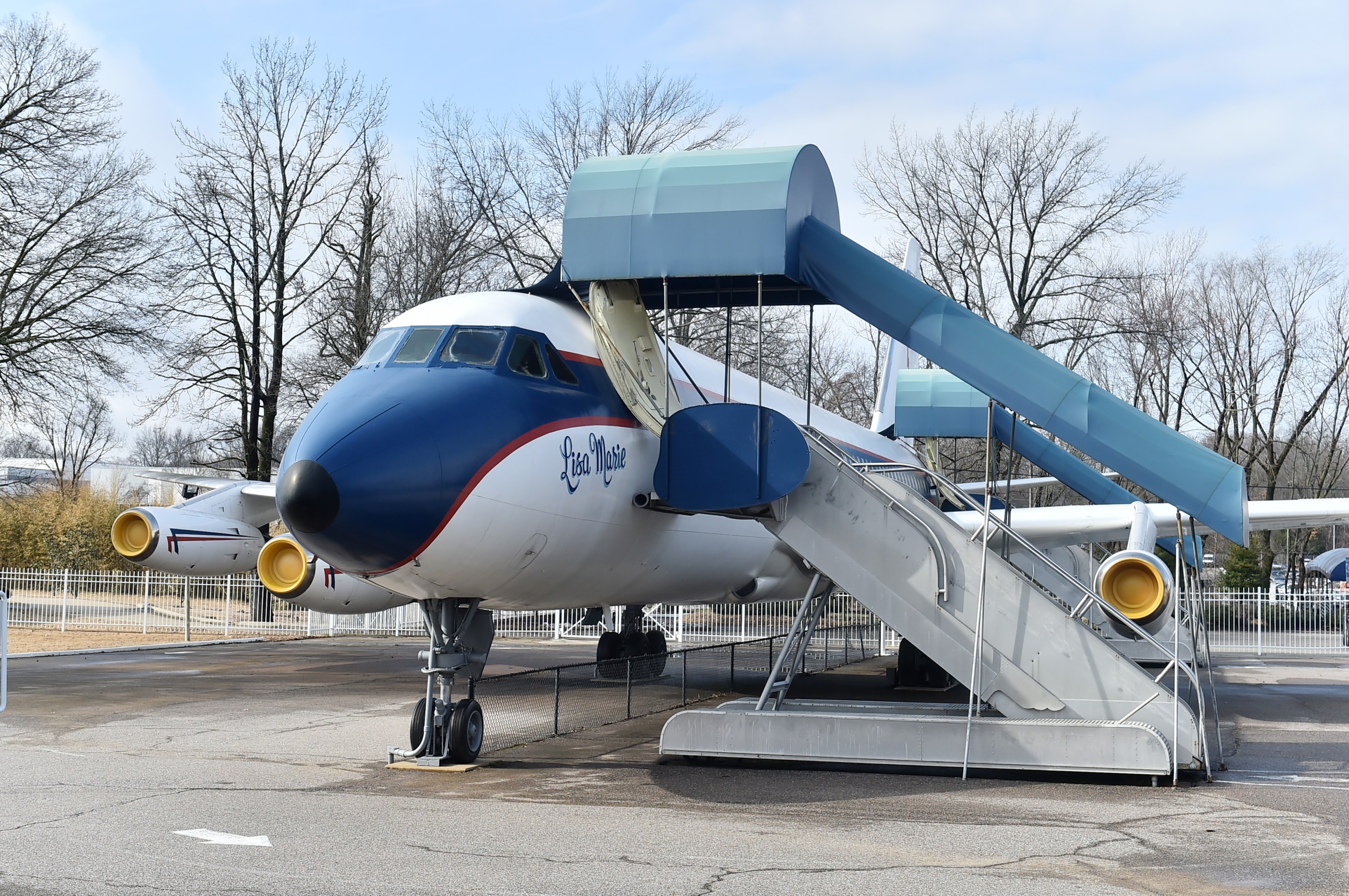 Inside Graceland: A Look At The Most Iconic Features Of Elvis Presley's ...