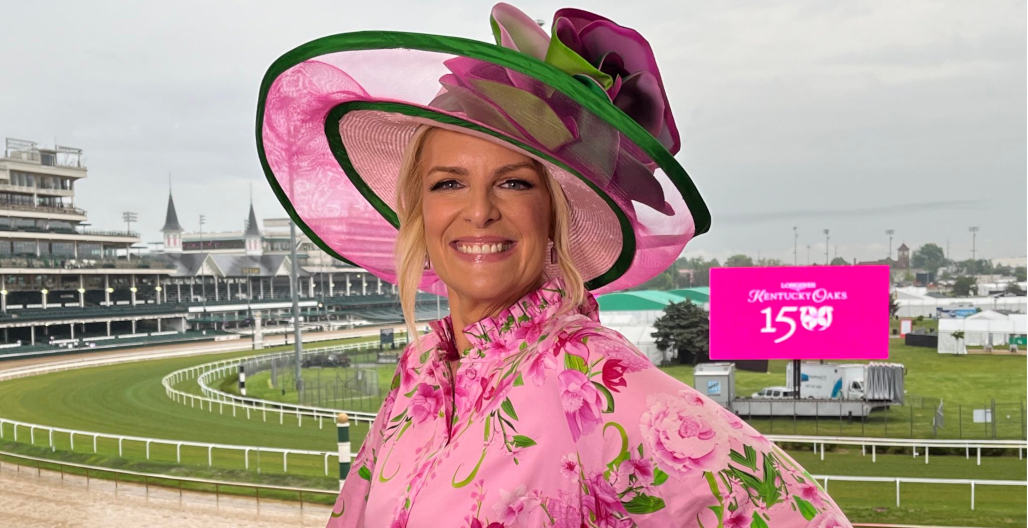 Social Media Is Going Wild Over One Reporter's Kentucky Derby Dress ...