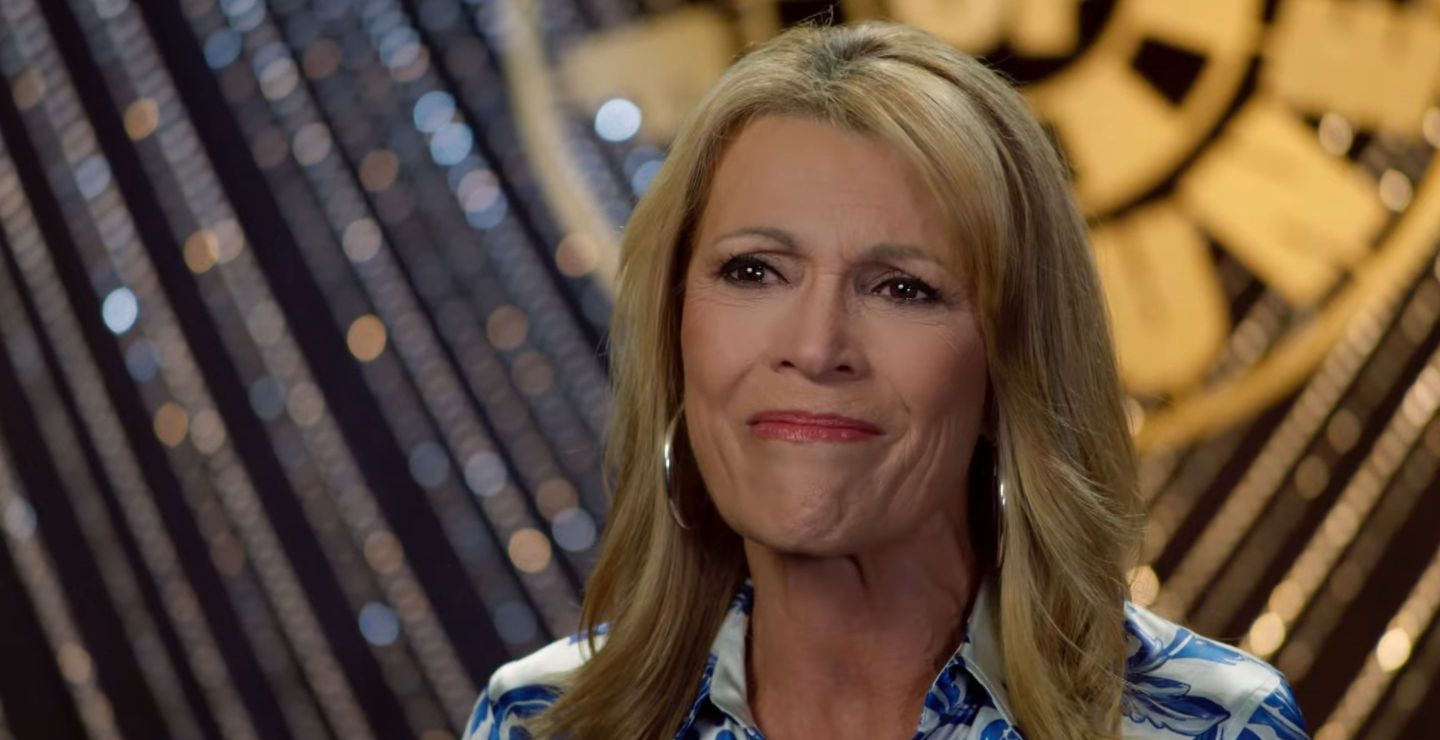 Vanna White Gives Emotional Farewell To Pat Sajak After Over 40 Years ...
