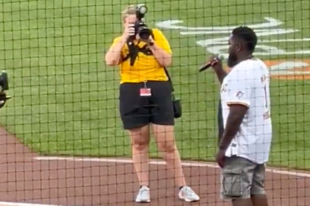 Watch National Anthem Singer Hit a Lyric Remix at MLB Game