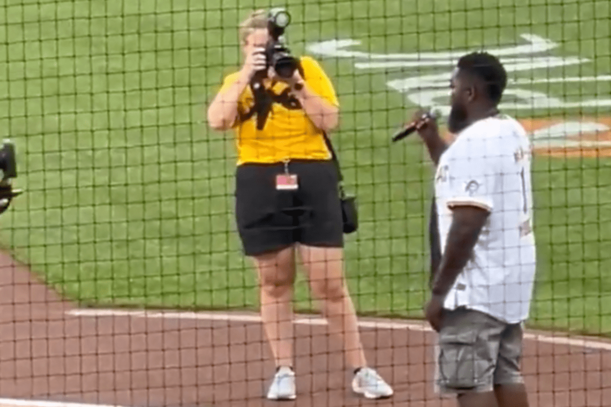 Watch National Anthem Singer Hit a Lyric Remix at MLB Game