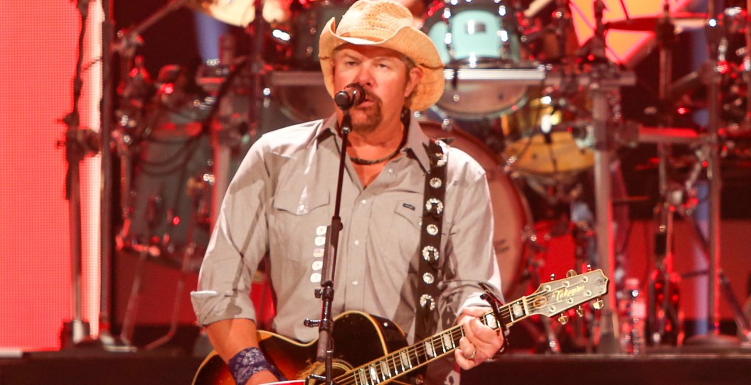 Toby Keith's Daughter Used To Tell People That Her Dad Was Garth Brooks ...