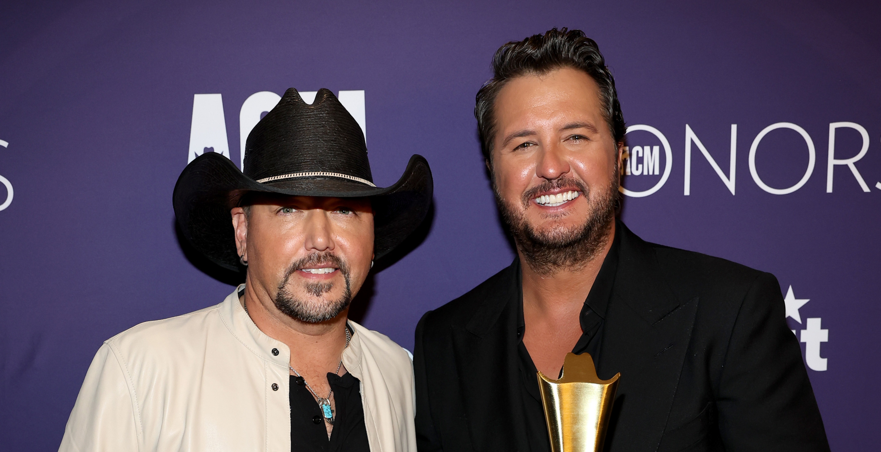 Jason Aldean Honors Luke Bryan At ACM Honors Proving Why They're The ...