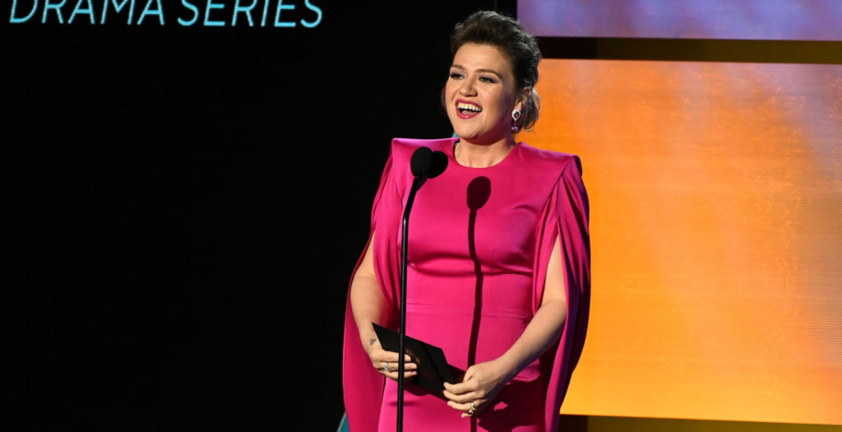 Kelly Clarkson Says Other Singers Were Mean To Her After She Won ...