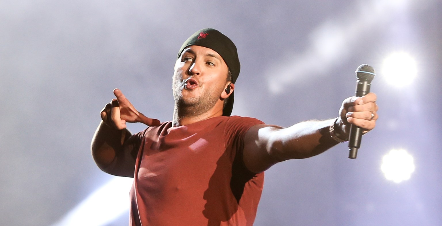 Luke Bryan Will Be Honored With A-Maze-Ing Corn Maze In South Dakota ...