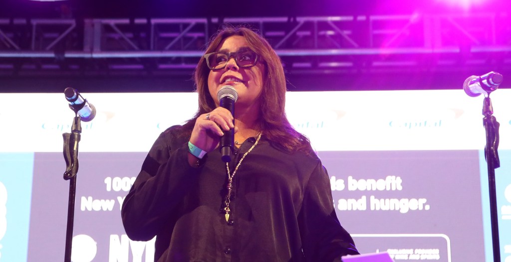 Rachael Ray's New Video Leaving Fans Worried About Her Health - Wide ...