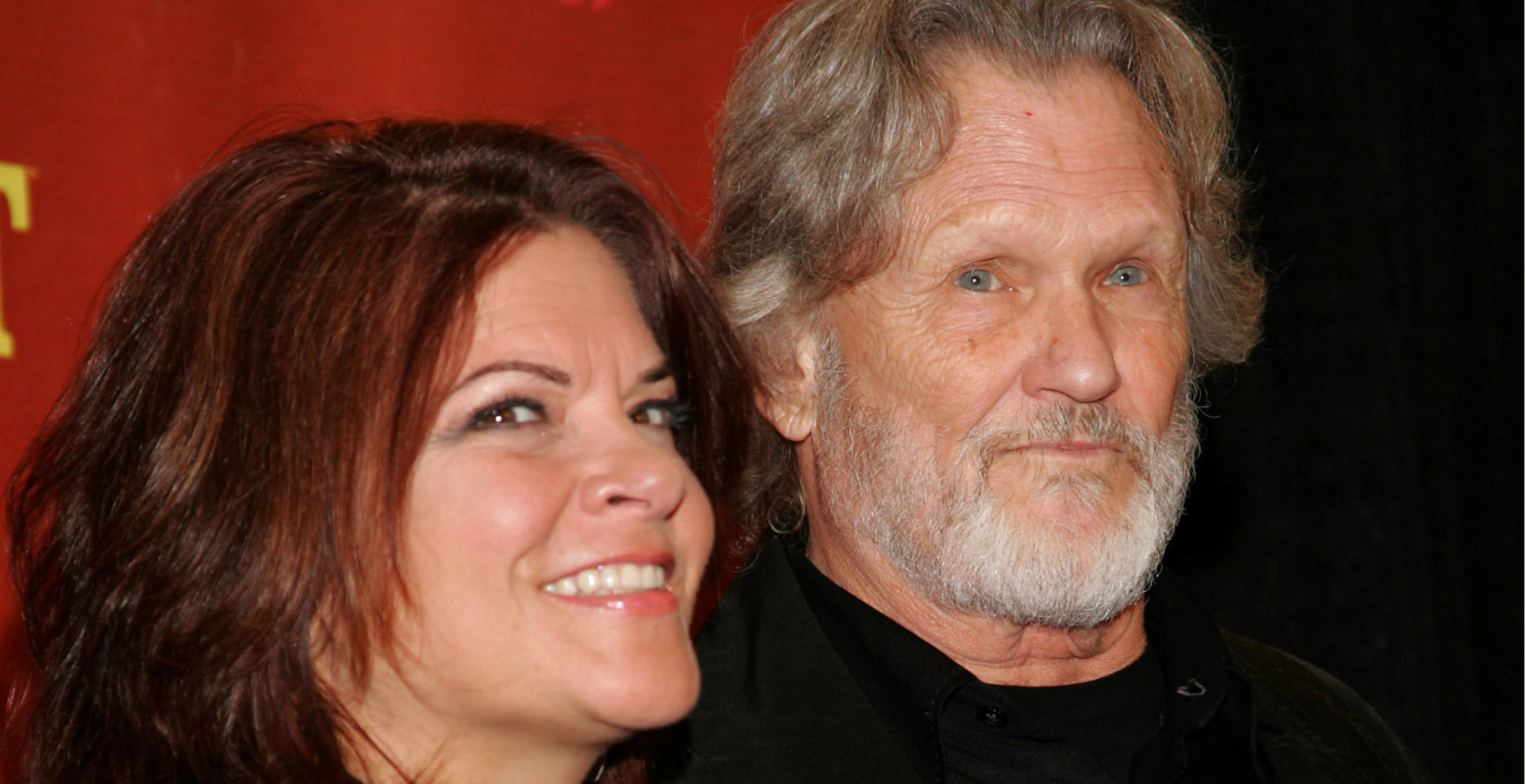 Watch Kris Kristofferson's Final Emotional Performance At Willie Nelson ...