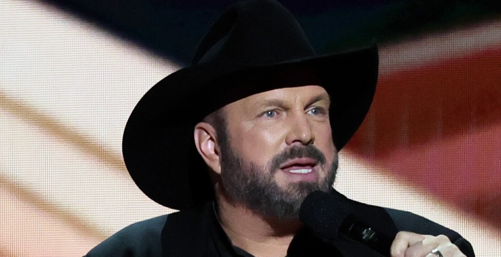 Garth Brooks Accuser Claims Stalking Via Multiple Names & Emails - Wide ...