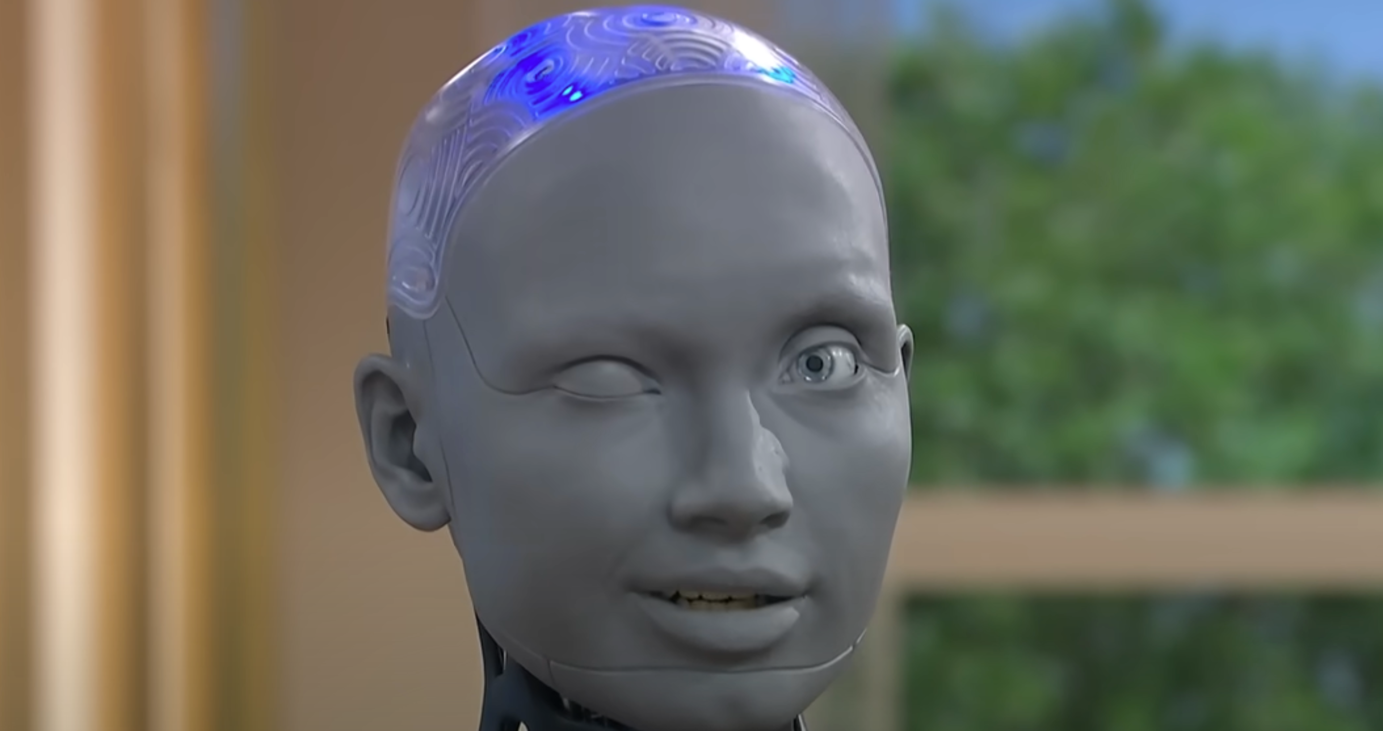 Most Advanced Humanoid Robot 'Misbehaves' On Television And I Am ...