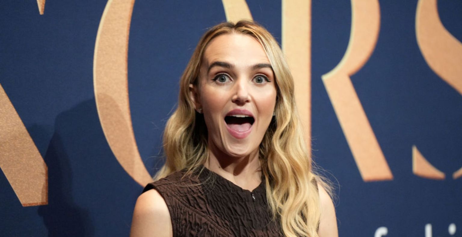 Chloe Fineman Blasts Elon Musk For Making 'SNL' Cast Members Cry When ...