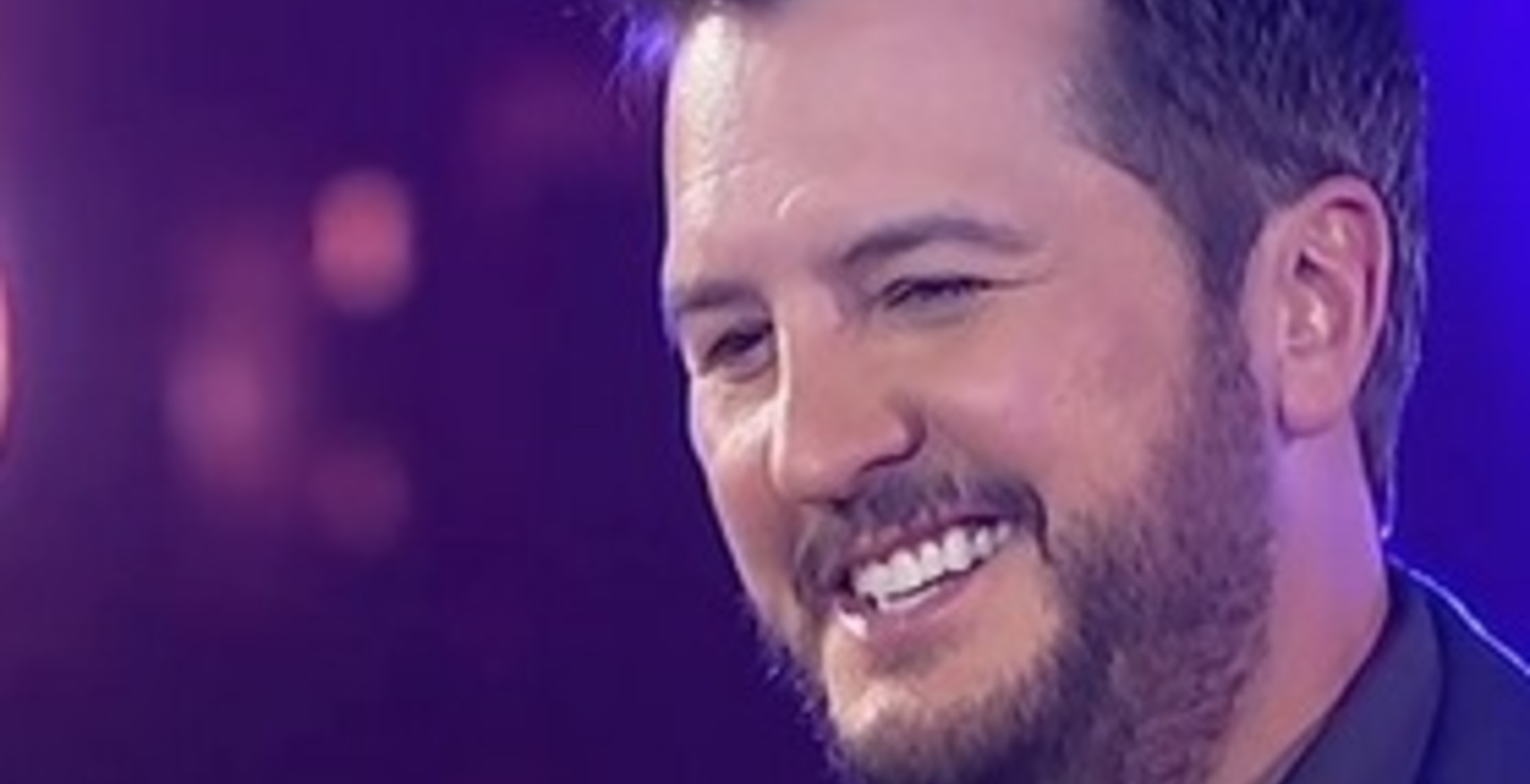 4 Times Singers Took A Tumble Onstage In 2024 - Wide Open Country
