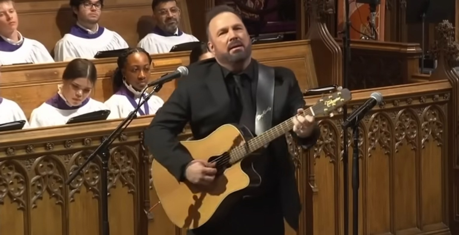 Garth Brooks Slammed For Song Choice At Jimmy Carter's Funeral - Wide ...