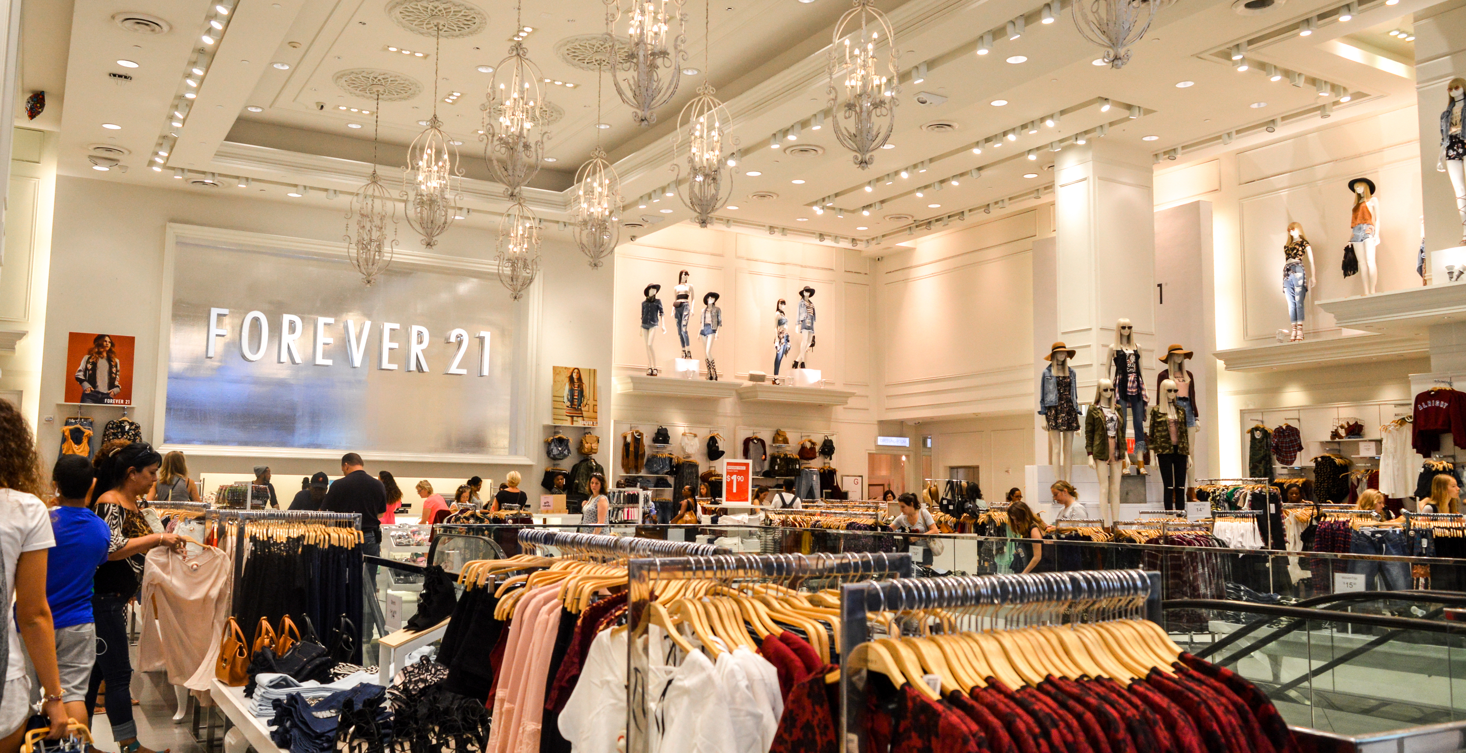 Popular Clothing Brand Files Bankruptcy For Second Time, Closing 200 ...