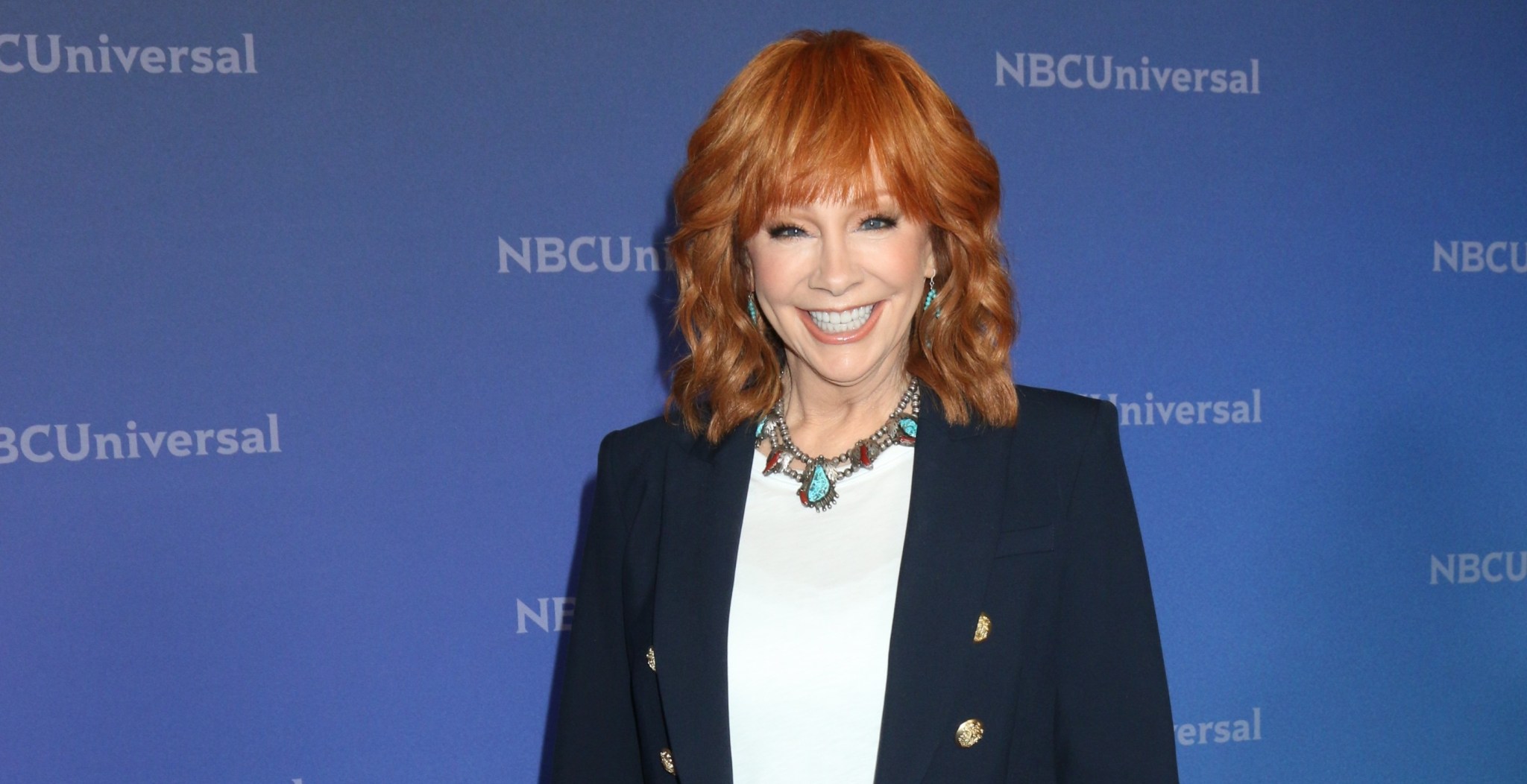 Reba McEntire Remembers 18th Anniversary Of When Her 'Reba' Sitcom ...