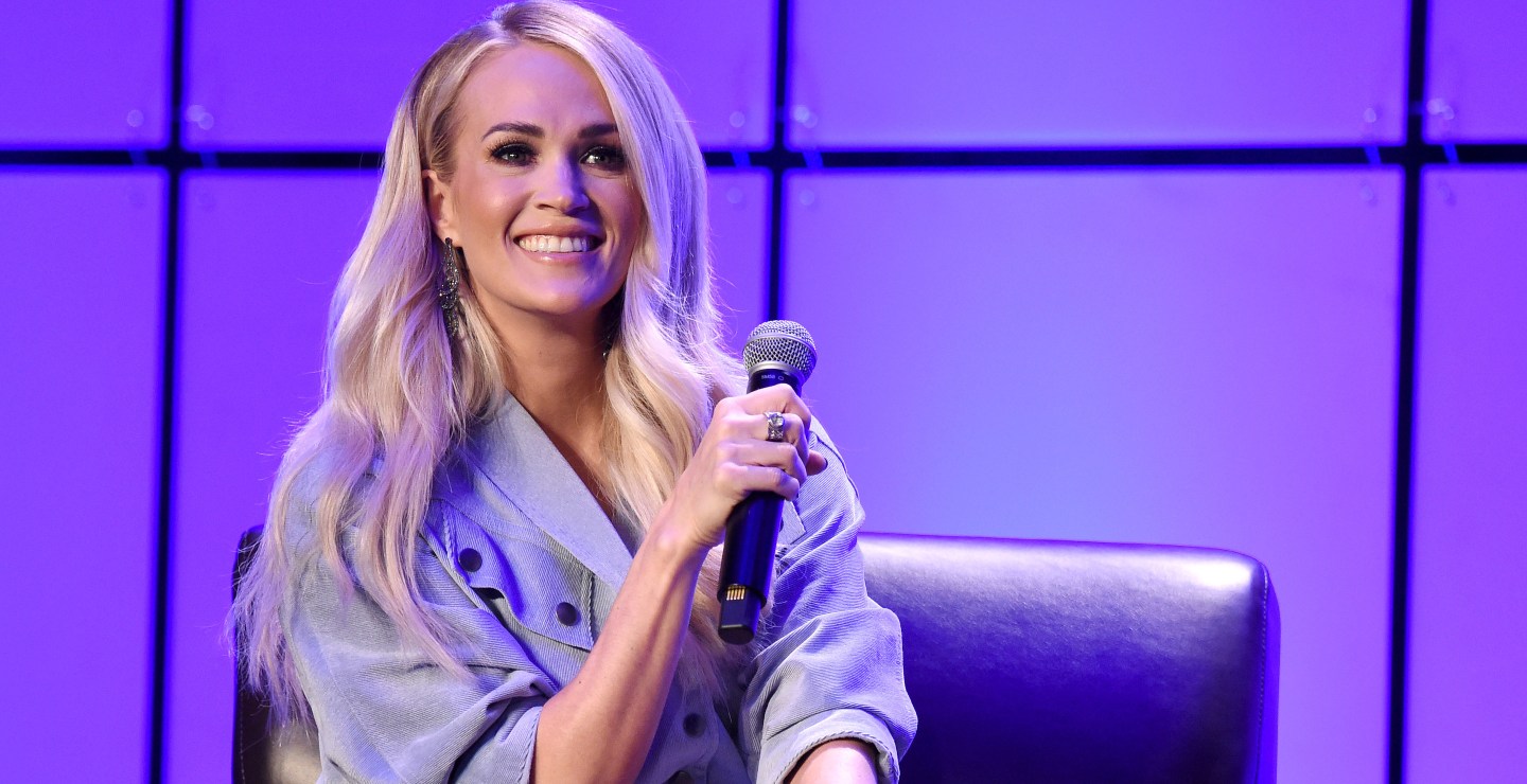 Carrie Underwood Singing "Bodies" By Drowning Pool On 'American Idol ...