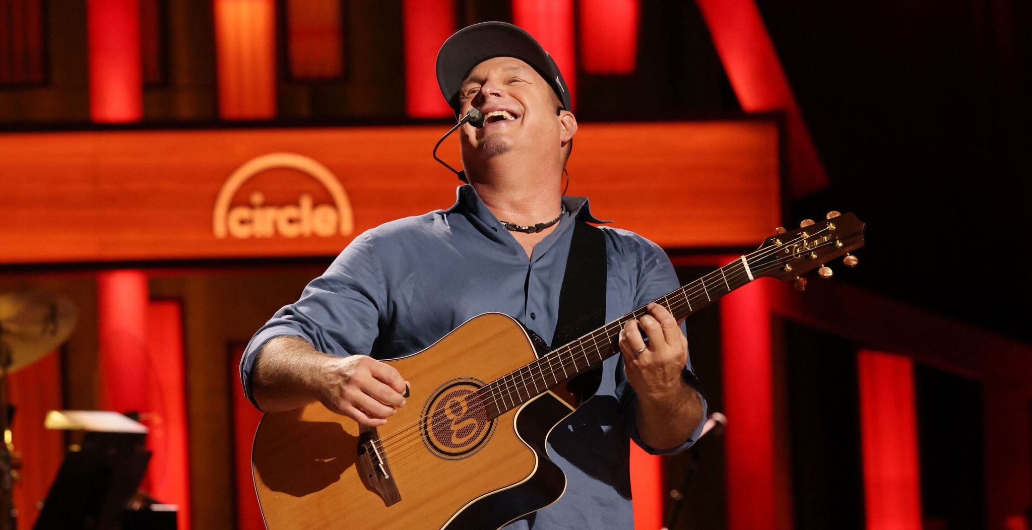 Florida Surgeon Goes Viral For Singing Garth Brooks Before Procedure ...