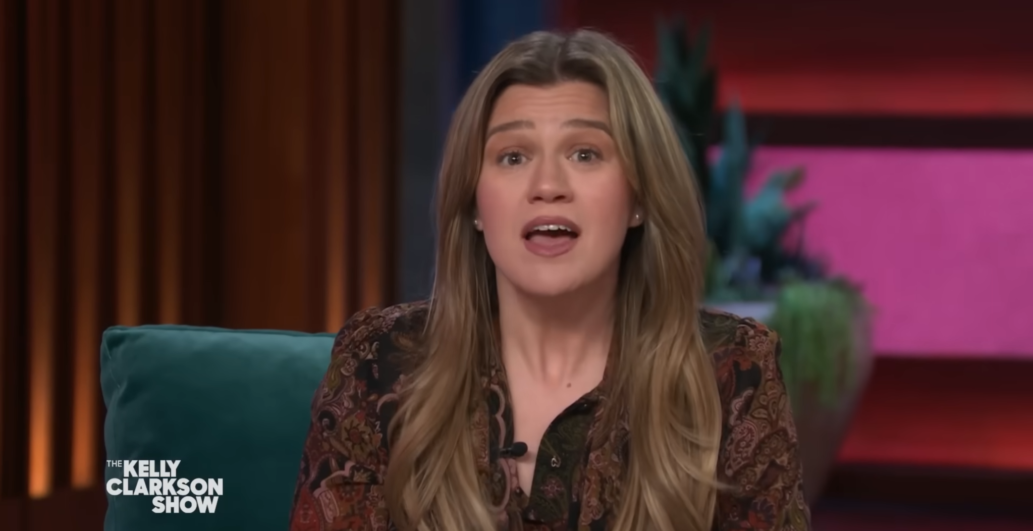 Kelly Clarkson Breaks Silence About Her Absence, Says She Has Had A Lot ...