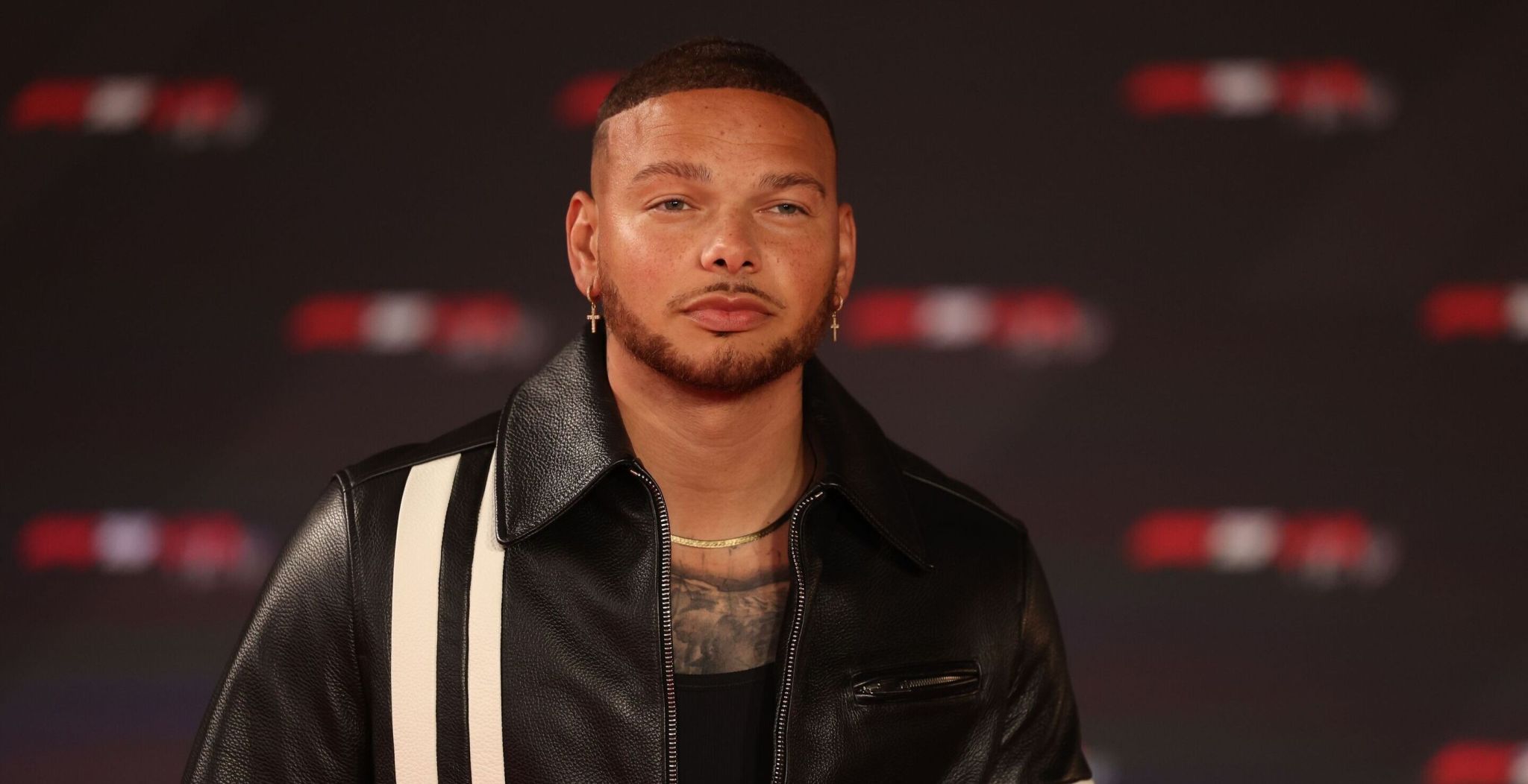 Why Jason Aldean And Kane Brown Are Feuding Over A Pair Of Sneakers ...