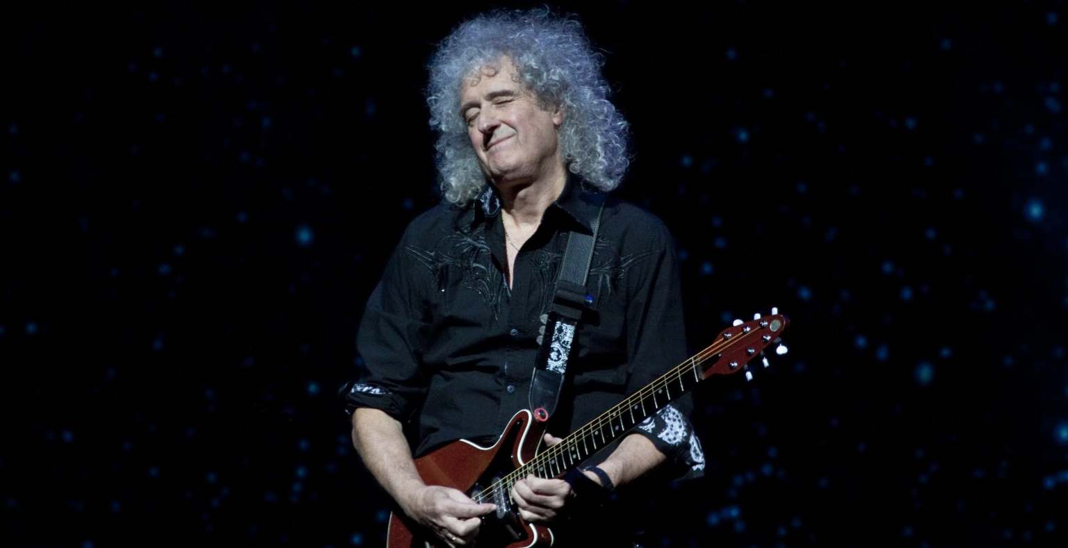 Legendary Queen Guitarist Brian May Shocks Fans by Performing 'Bohemian ...