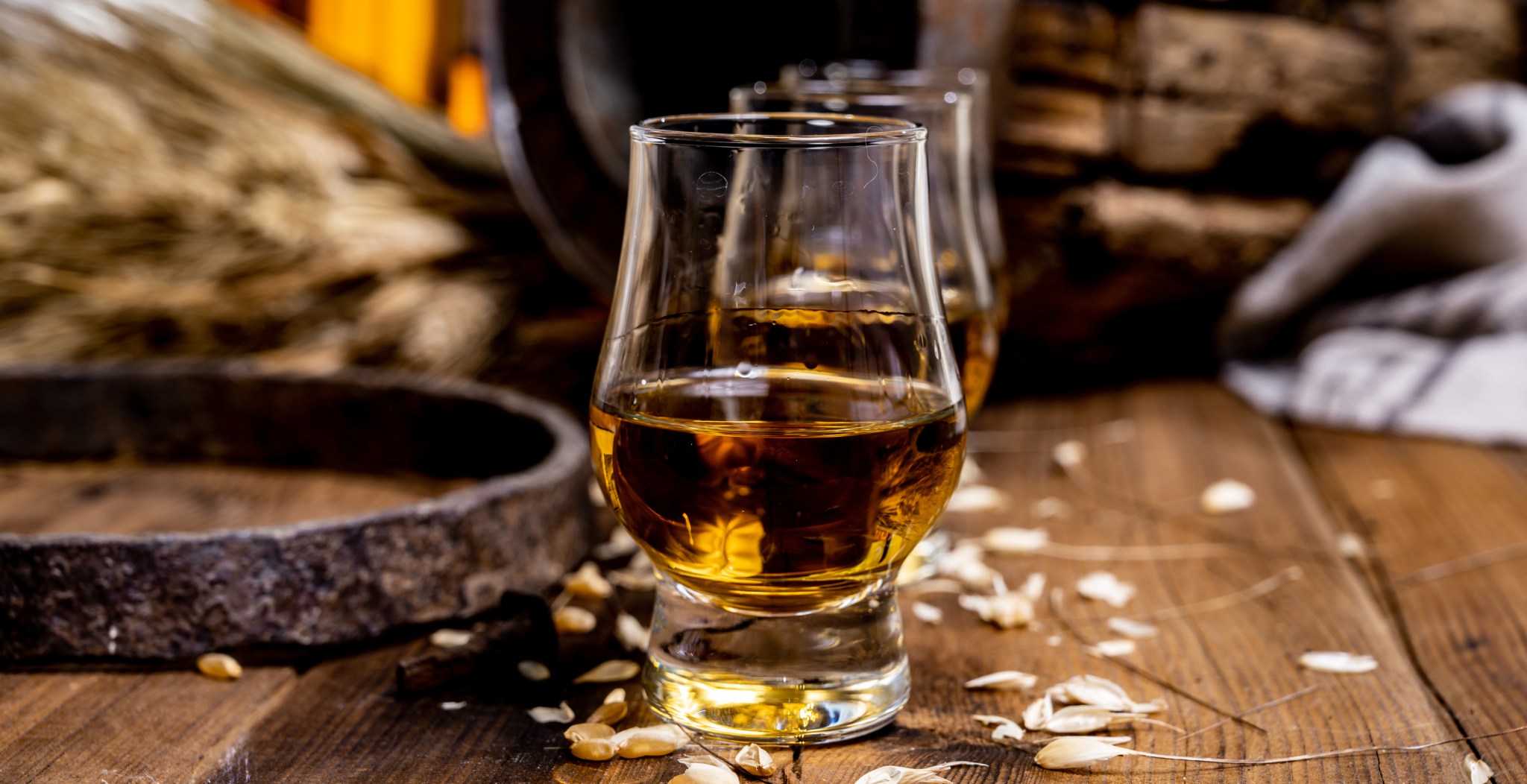 The Best Whiskey For Beginners, According To Bar Tenders — And No It's ...
