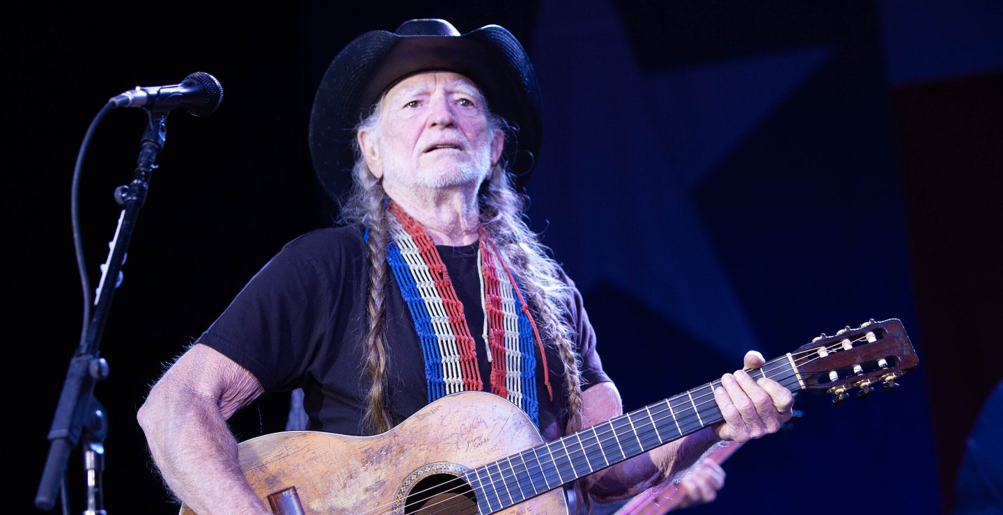 Willie Nelson Could Whoop Your Butt! Singer Is 5th Degree Black Belt ...