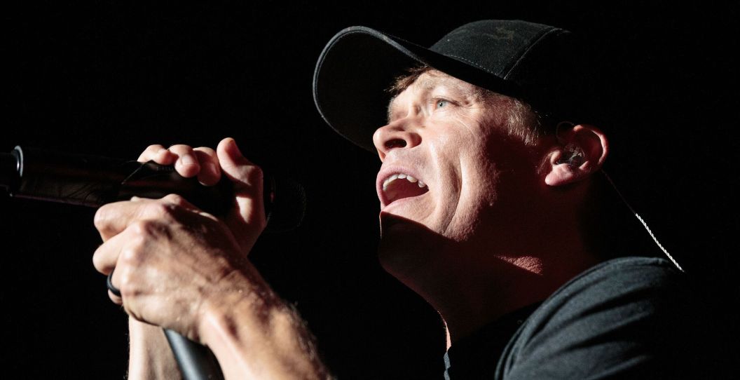 3 Doors Down Lead Singer Brad Arnold Reveals Stage 4 Cancer Diagnosis ...