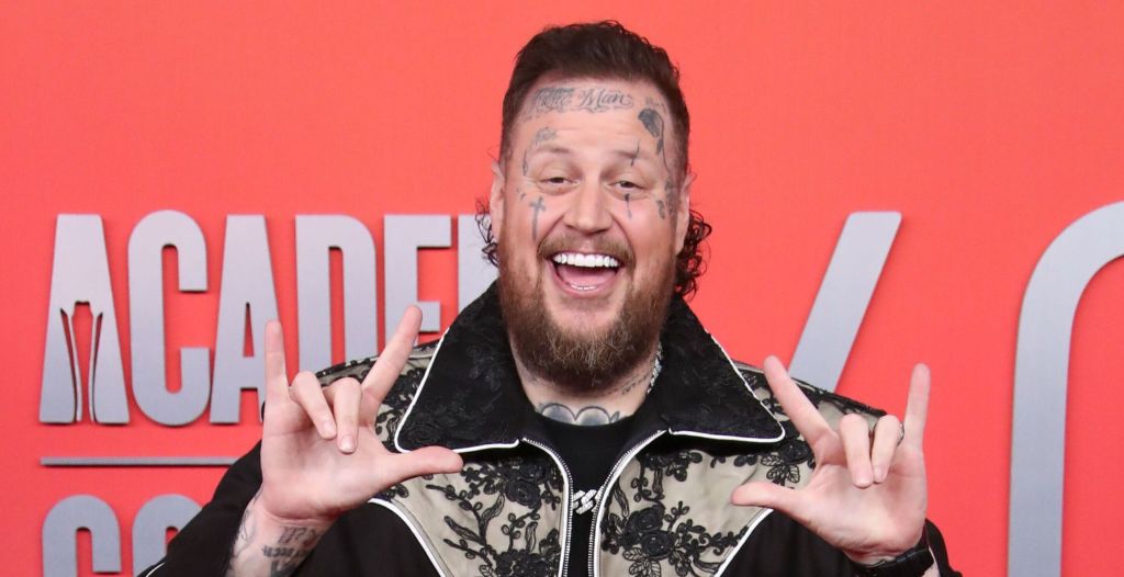 Jelly Roll Reminds Everyone Which Of His Dogs Is The Best - Wide Open ...