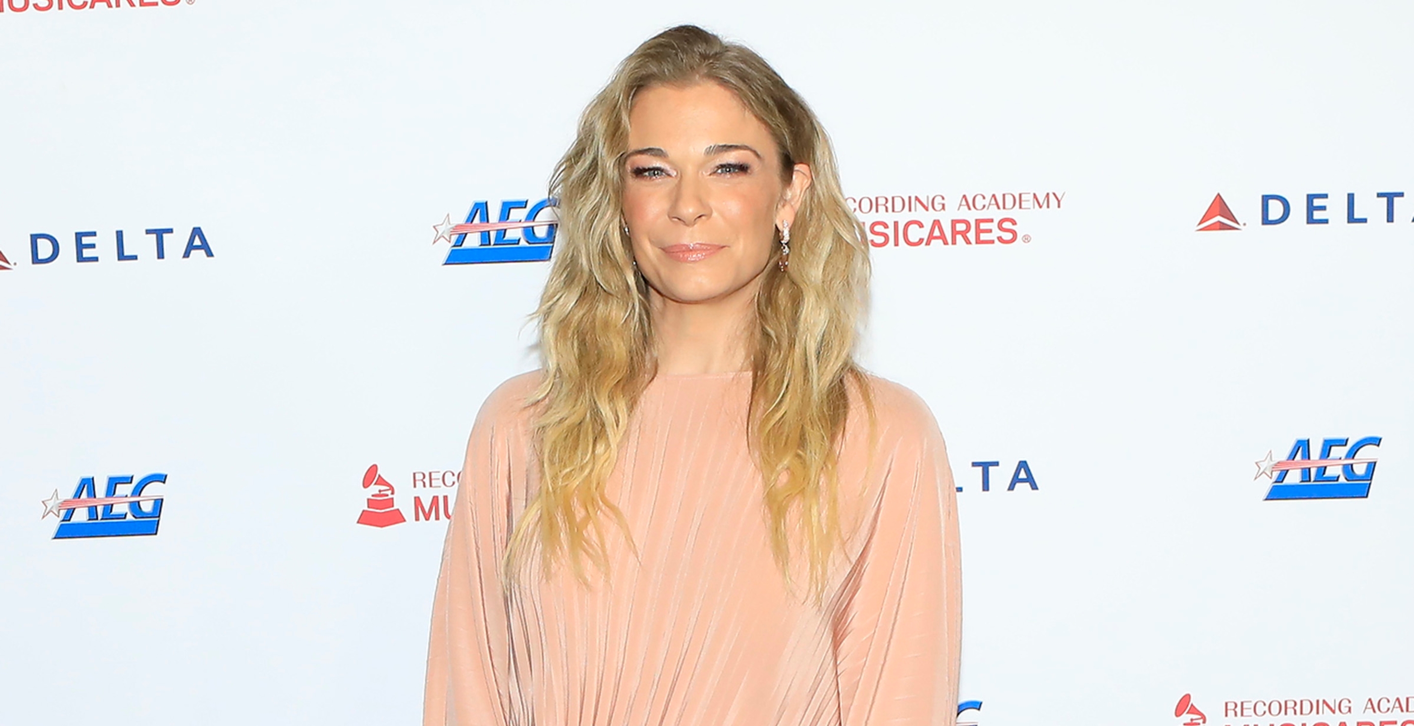LeAnn Rimes Reveals A Personal Family Tragedy - Wide Open Country