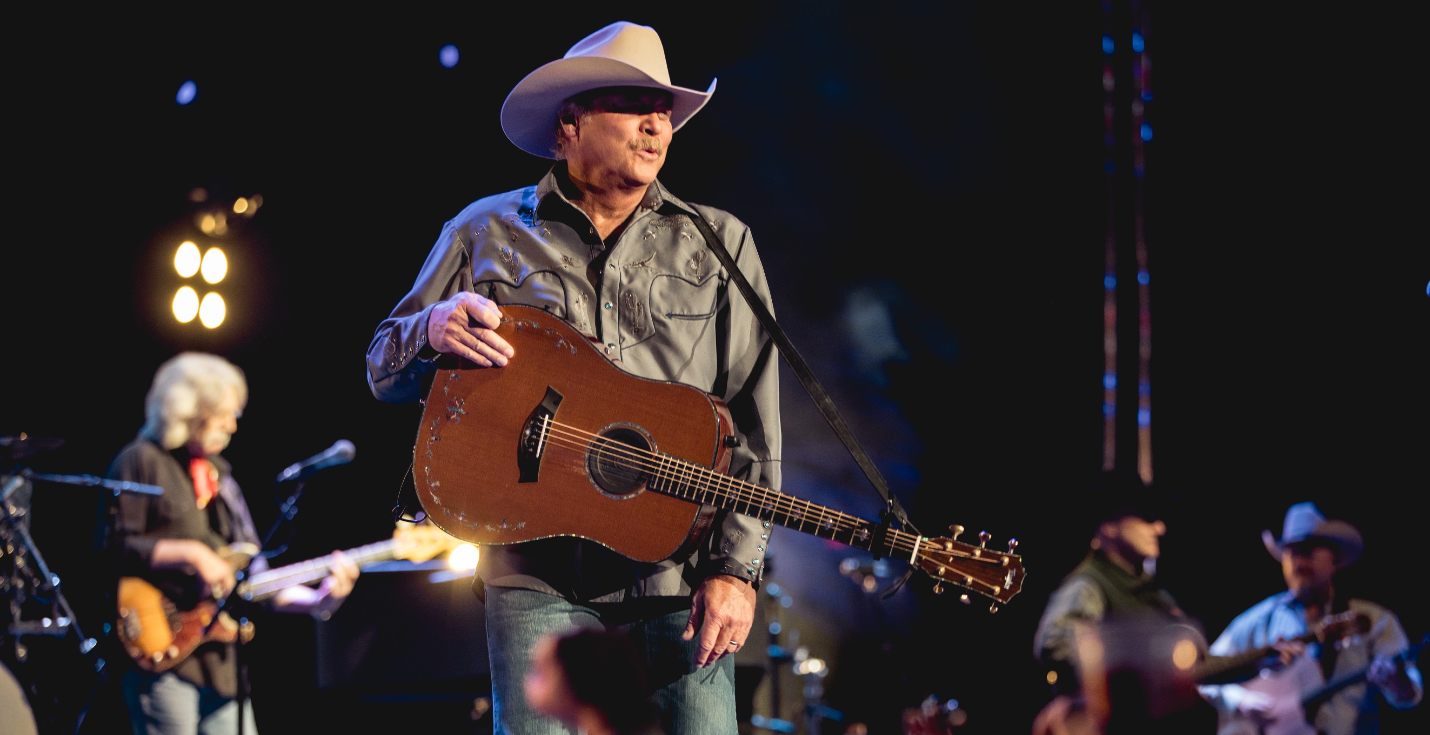 Alan Jackson’s Last Show Will Boast an Amazing Lineup of Performers ...
