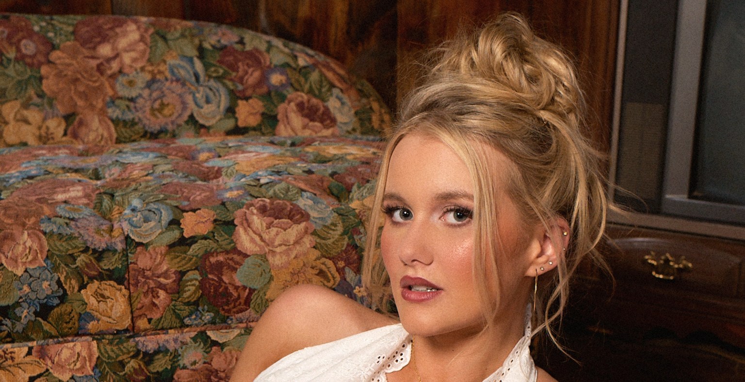Rising Country Star Elizabeth Nichols Releases New EP, 'Tough Love ...