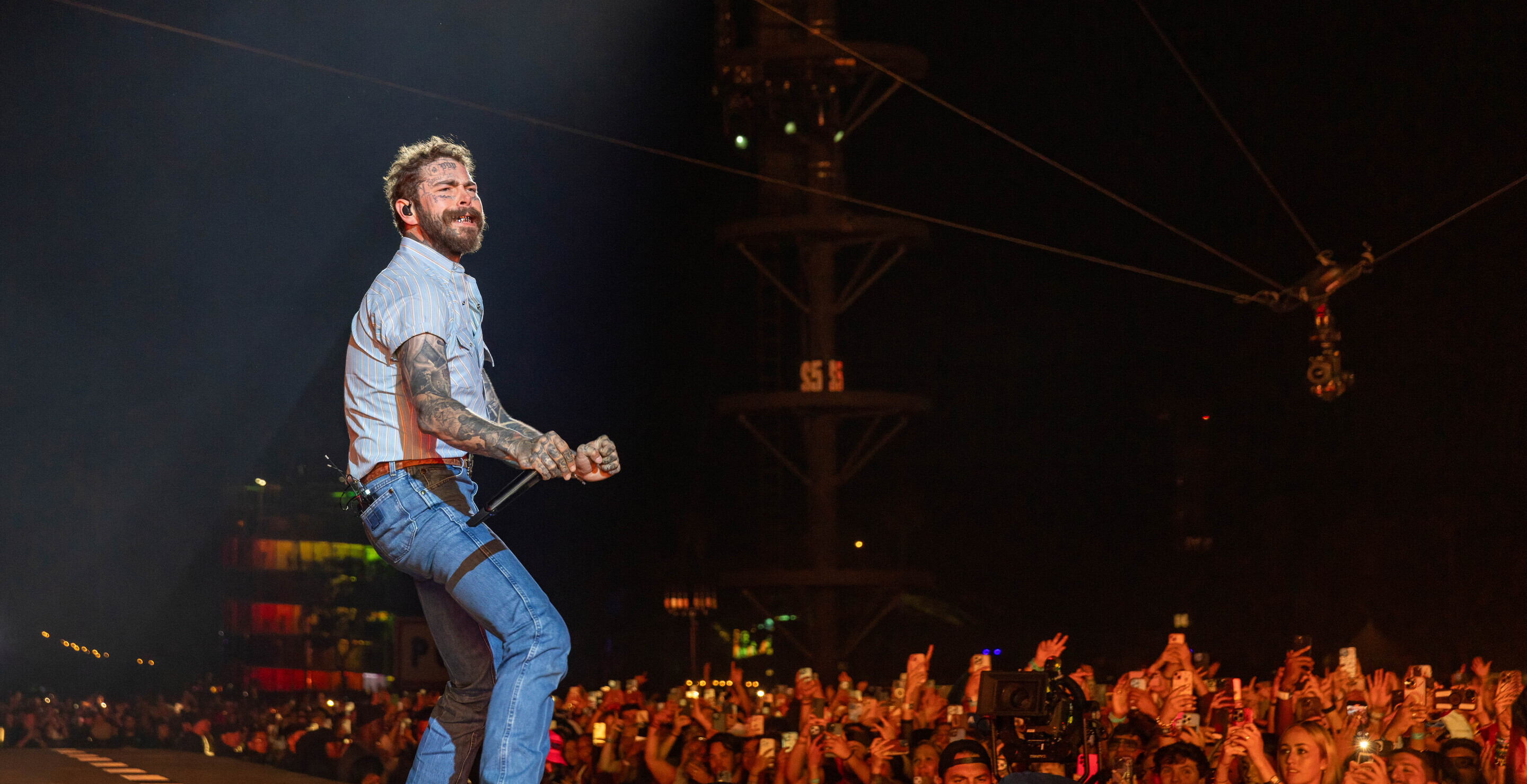 Post Malone Stumbles Off Stage On Tour, And Not For The First Time ...