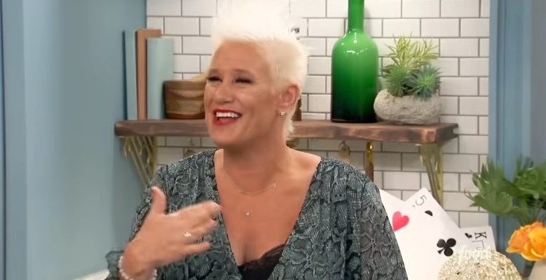 Medical Examiner Concludes That Celeb Chef Anne Burrell Took Her Own ...