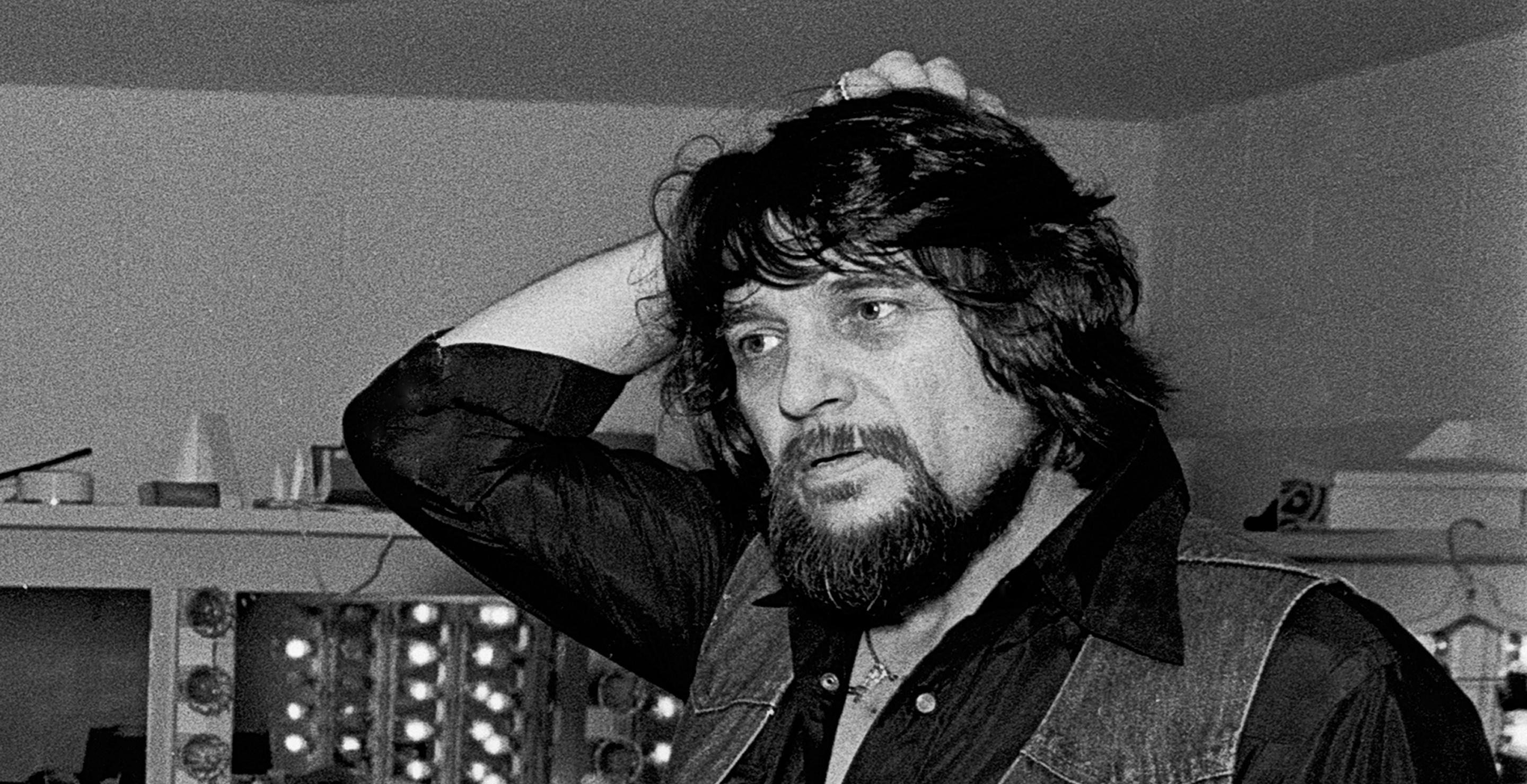 “I Was Livid”: The Waylon Jennings Classic That Ended With a Fight in ...