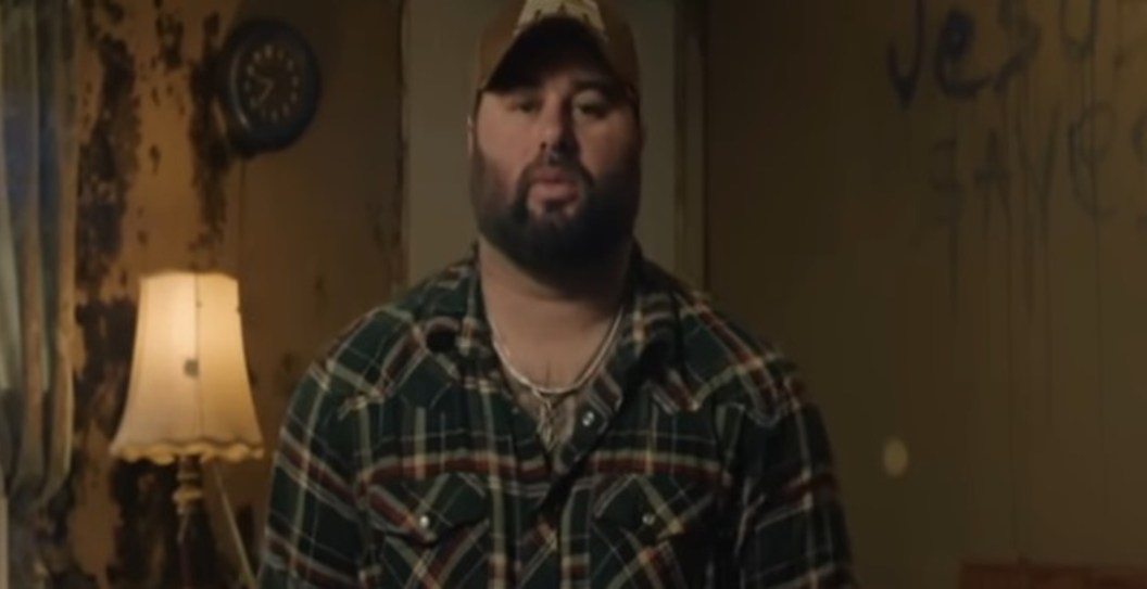 Country Artist Koe Wetzel Hit With Fan-Flung Beer Can While Singing ...