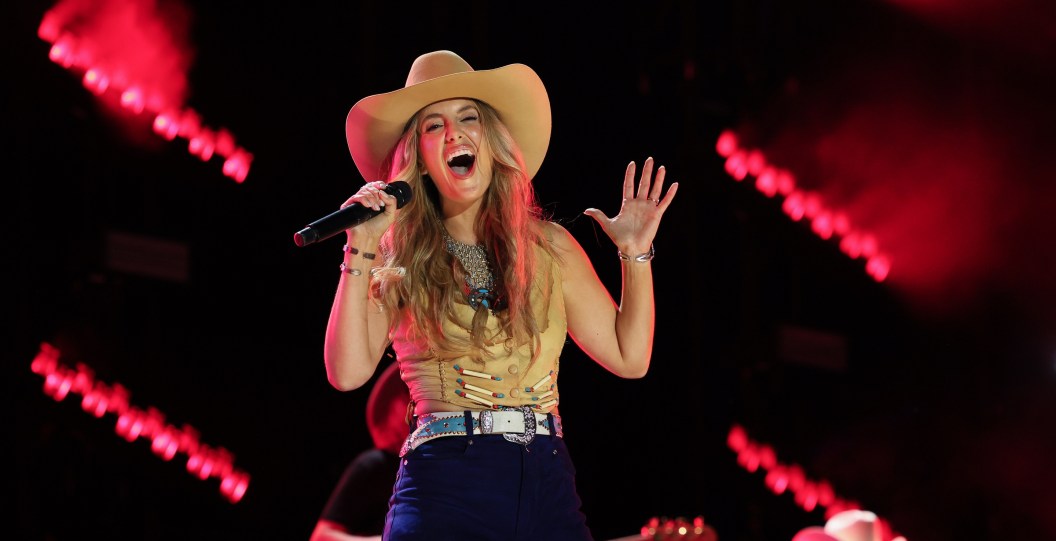 4 Small-Town Singers Who Made It Big in Country Music - Wide Open Country