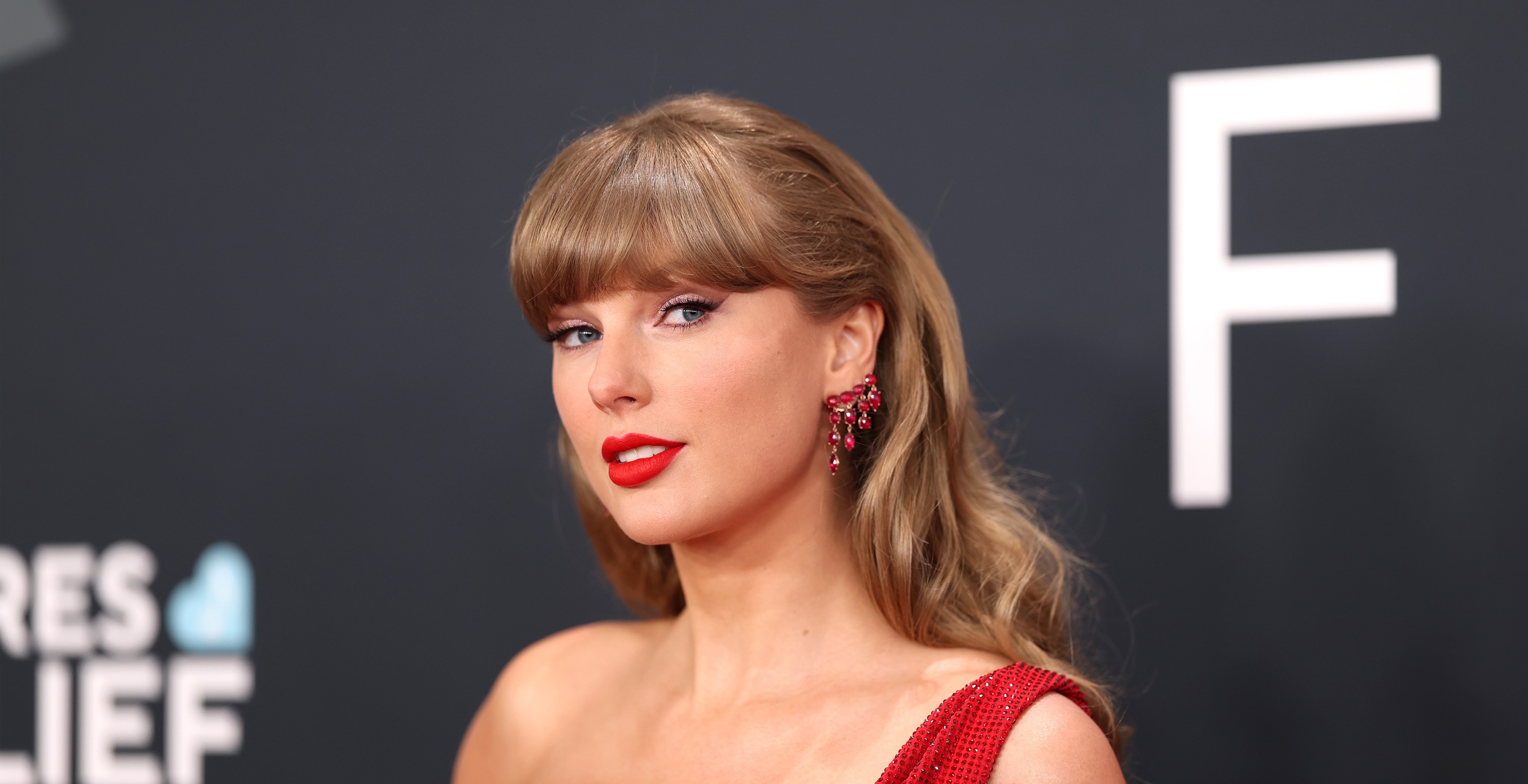 3 Country Artists Who Flipped to Pop and Enjoyed Success - Wide Open ...