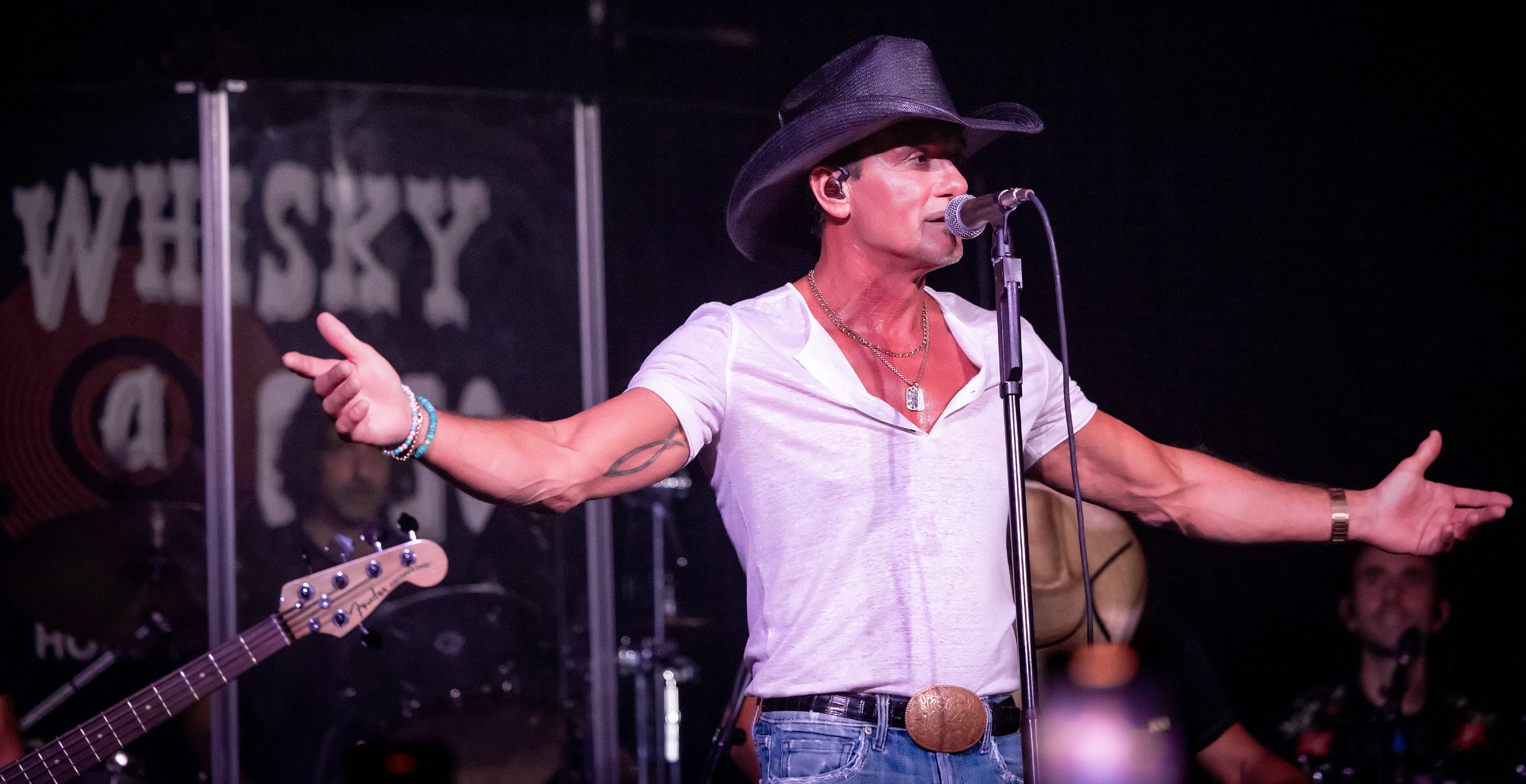 Tim McGraw Reveals He Is Not Allowed To Post On Social Media - Wide ...