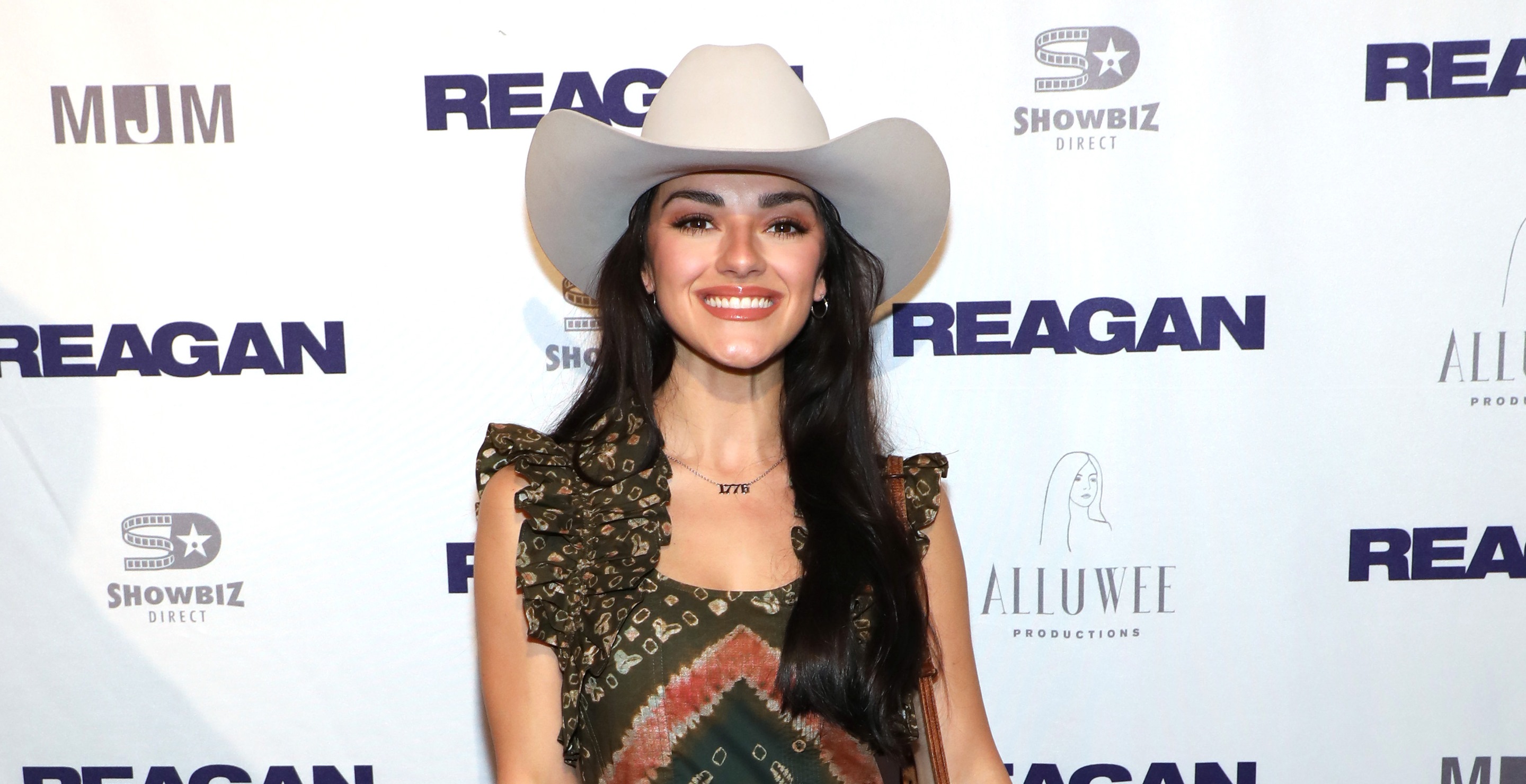 Country Singer Refuses to Remove American Flag: "I'm Willing to Draw a ...