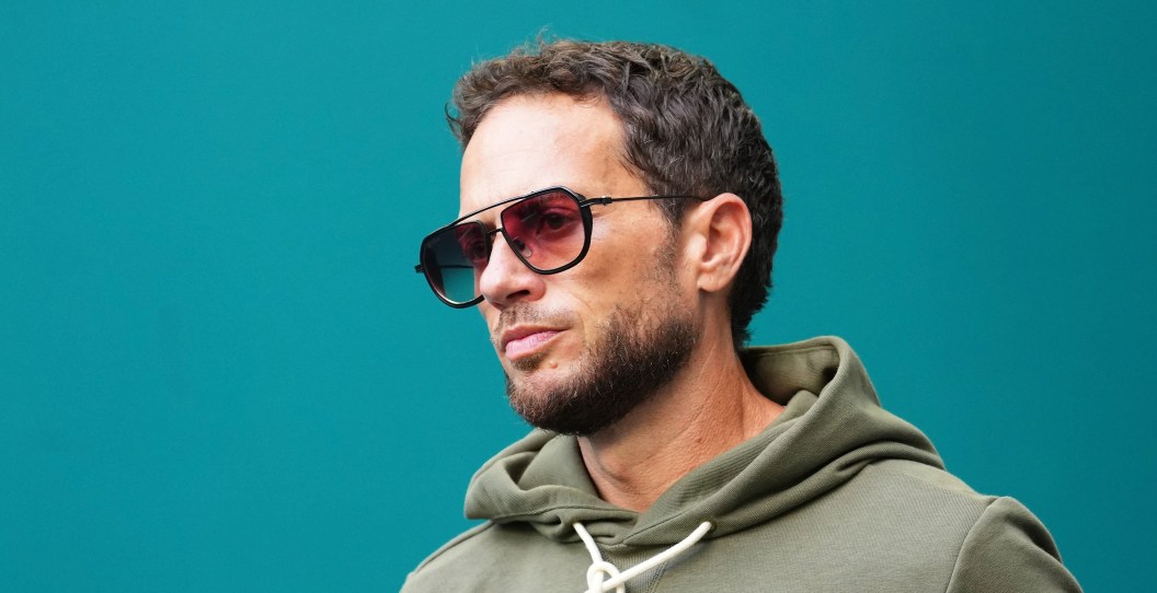 Miami Dolphins’ Mike McDaniel Hilariously Blames AI for Trolling ...