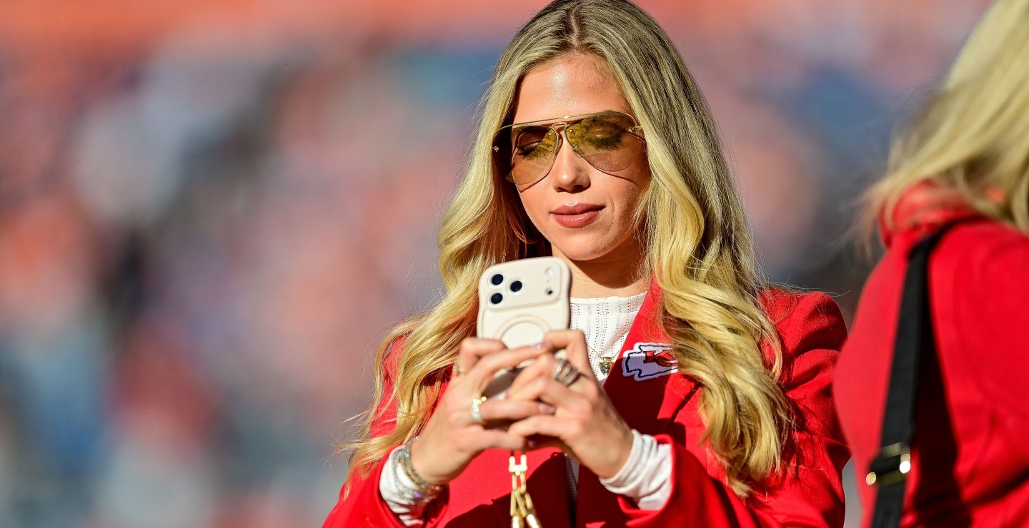 Daughter of Kansas City Chiefs Owner Puts NFL on Notice Over Alienating ...