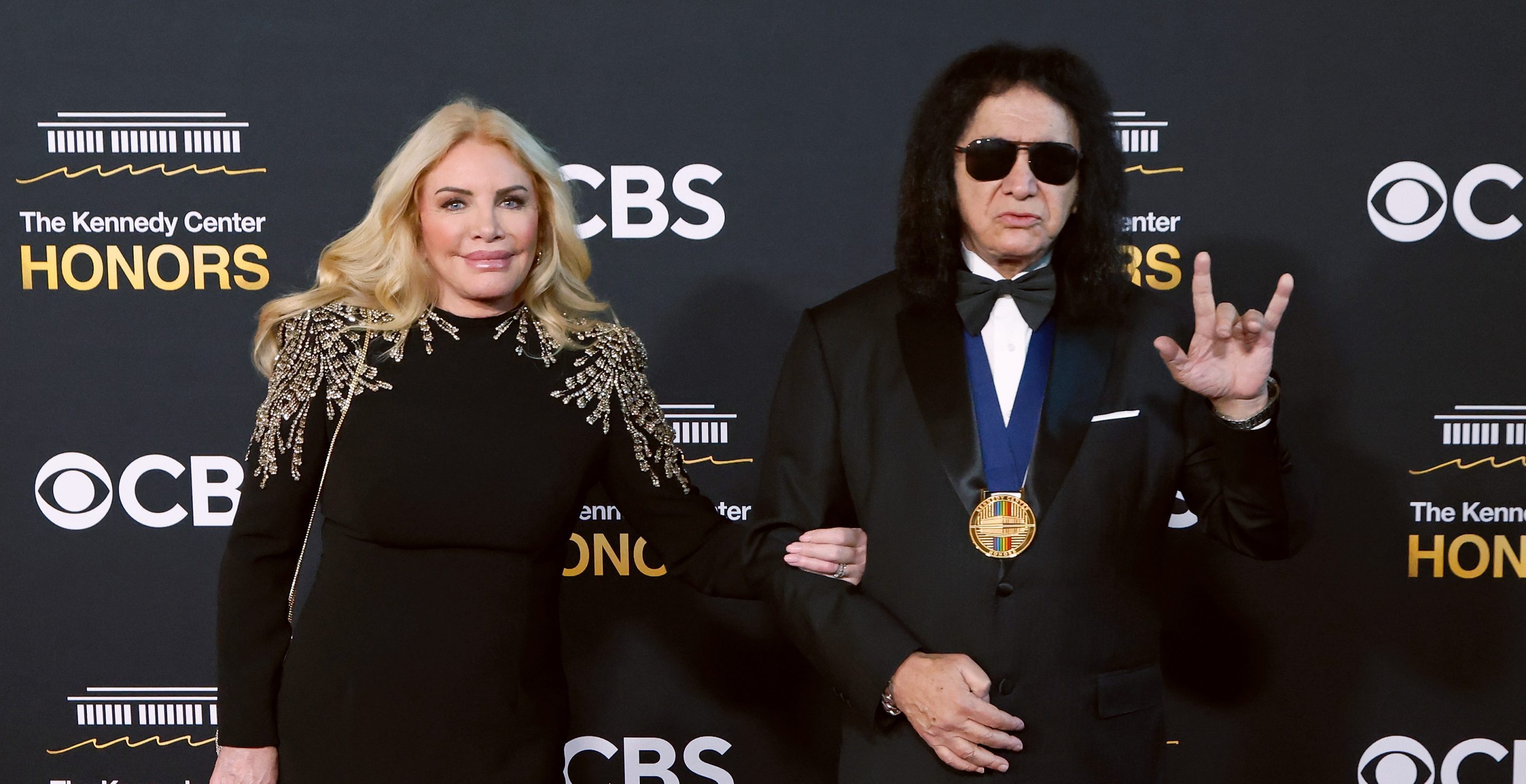 In a Wild Interview, Gene Simmons of KISS Asks Reporter if She’s Still ...