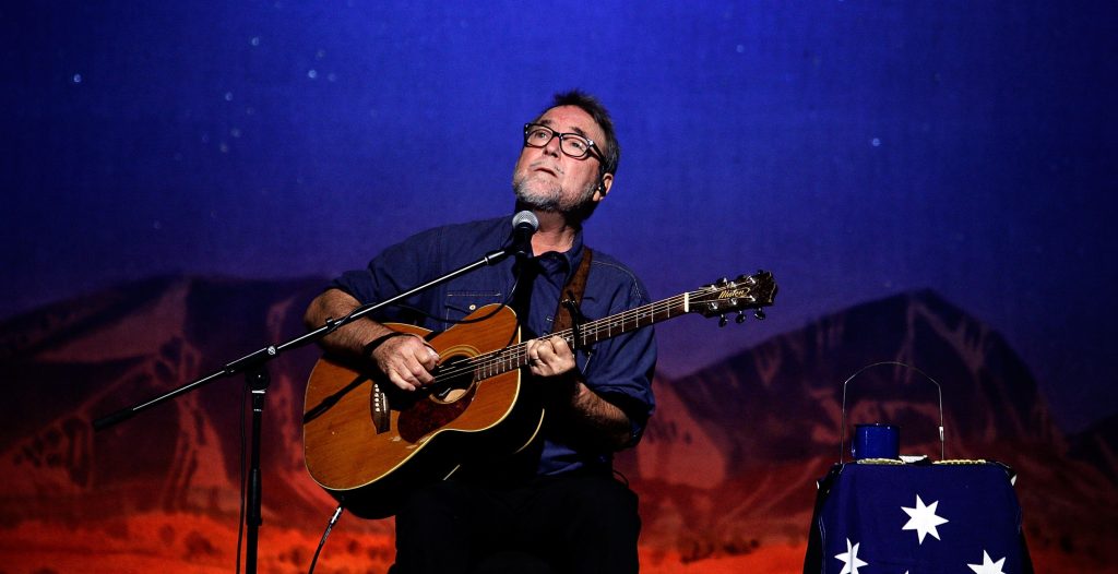 Folk Singer Plays at Country Festival for the Final Time After Nearly ...