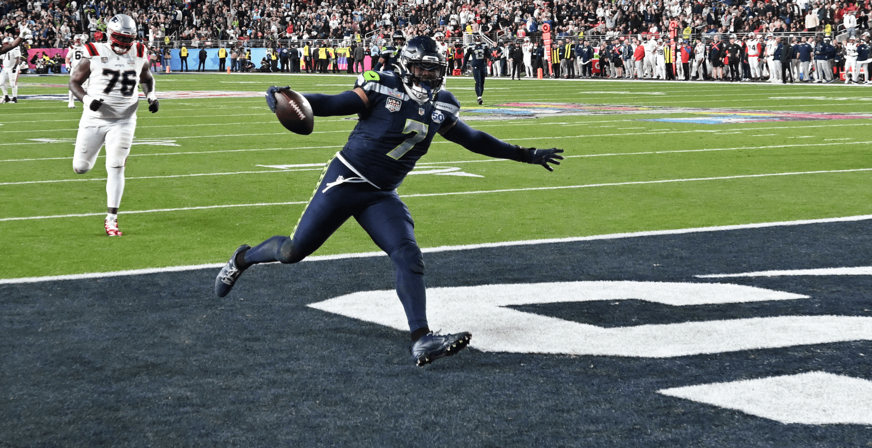 Super Bowl Streaker Hit With Multiple Charges After Storming the Field ...