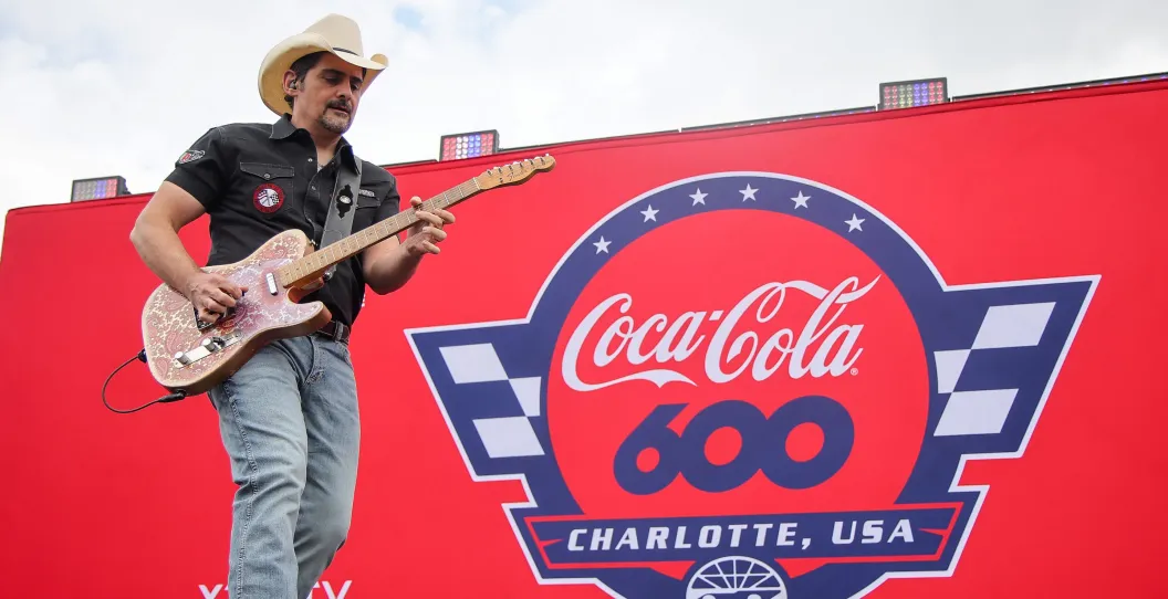 Watch Brad Paisley Pay Tribute to Kyle Busch - Wide Open Country