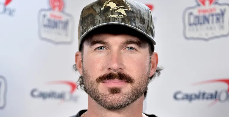 Country Singer Opens Up About His Battle Up About His Battle with ...