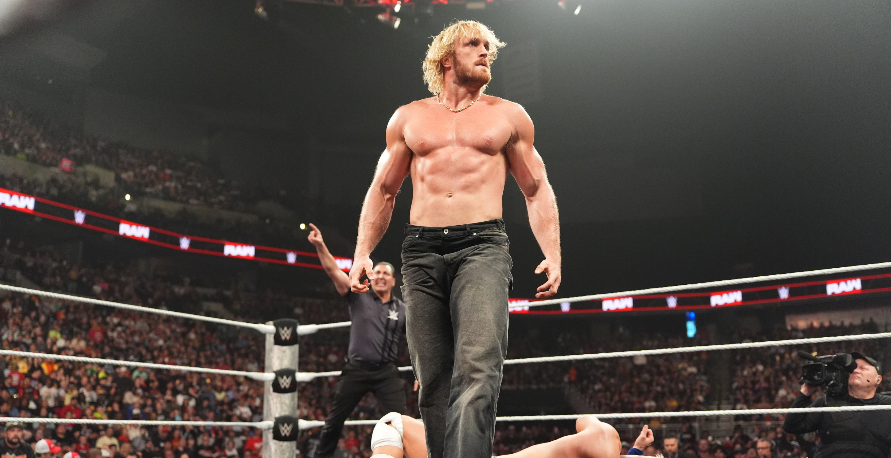 Influencer Shows Off Gnarly Injury Suffered During WWE Match - Wide ...