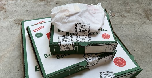 Legendary Pizza Chain To Close Hundreds of Locations Across 17 States ...