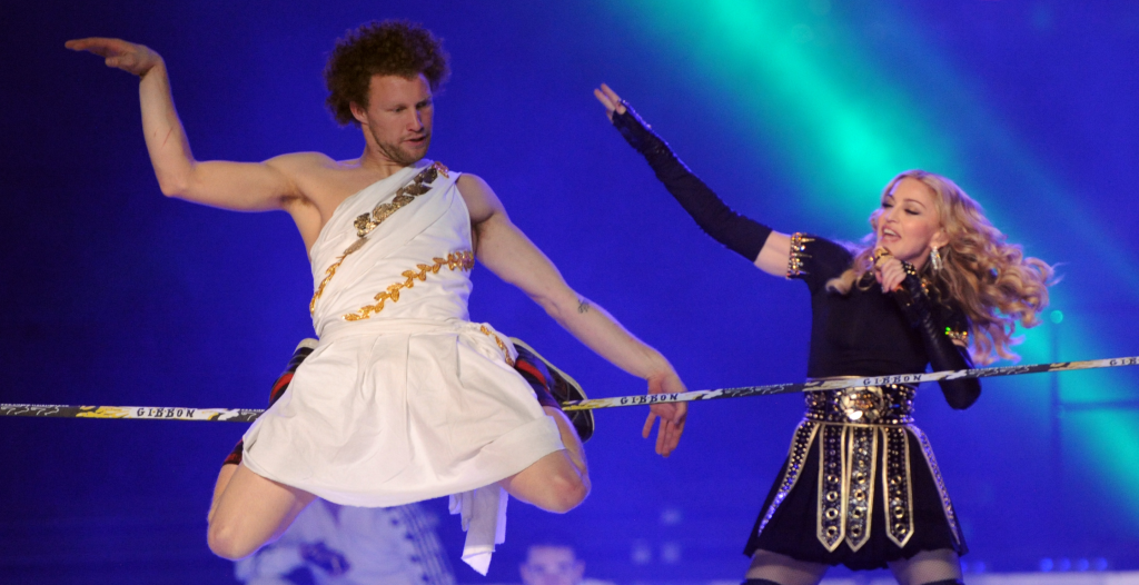 Super Bowl Half-Time Performer Dies in BASE Jump Accident